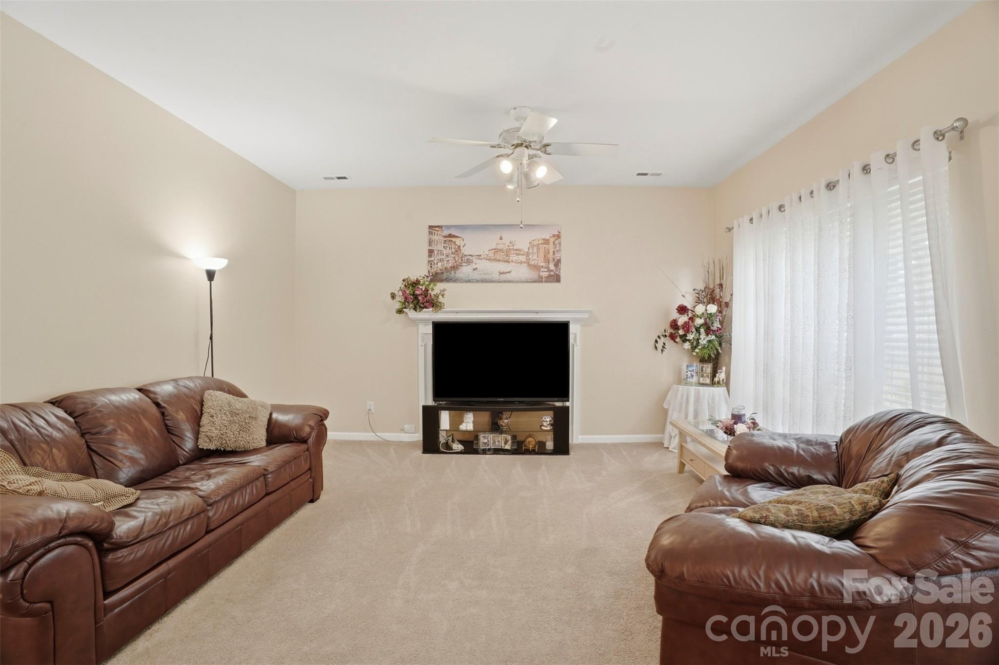 Photo 8 of 5619 Hedgecrest Place, Charlotte, NC