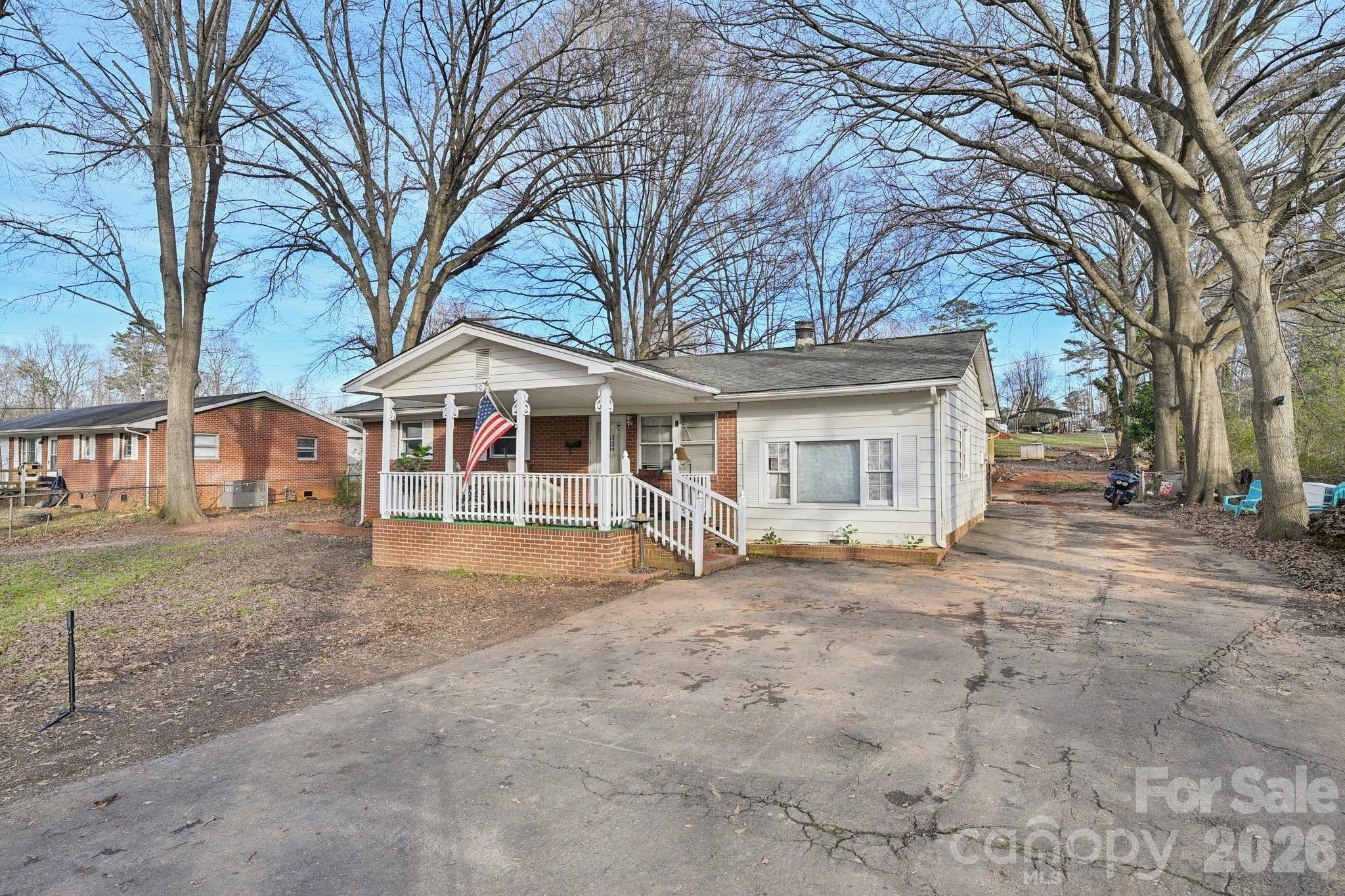 Photo 2 of 5075 Lewis Road, Gastonia, NC