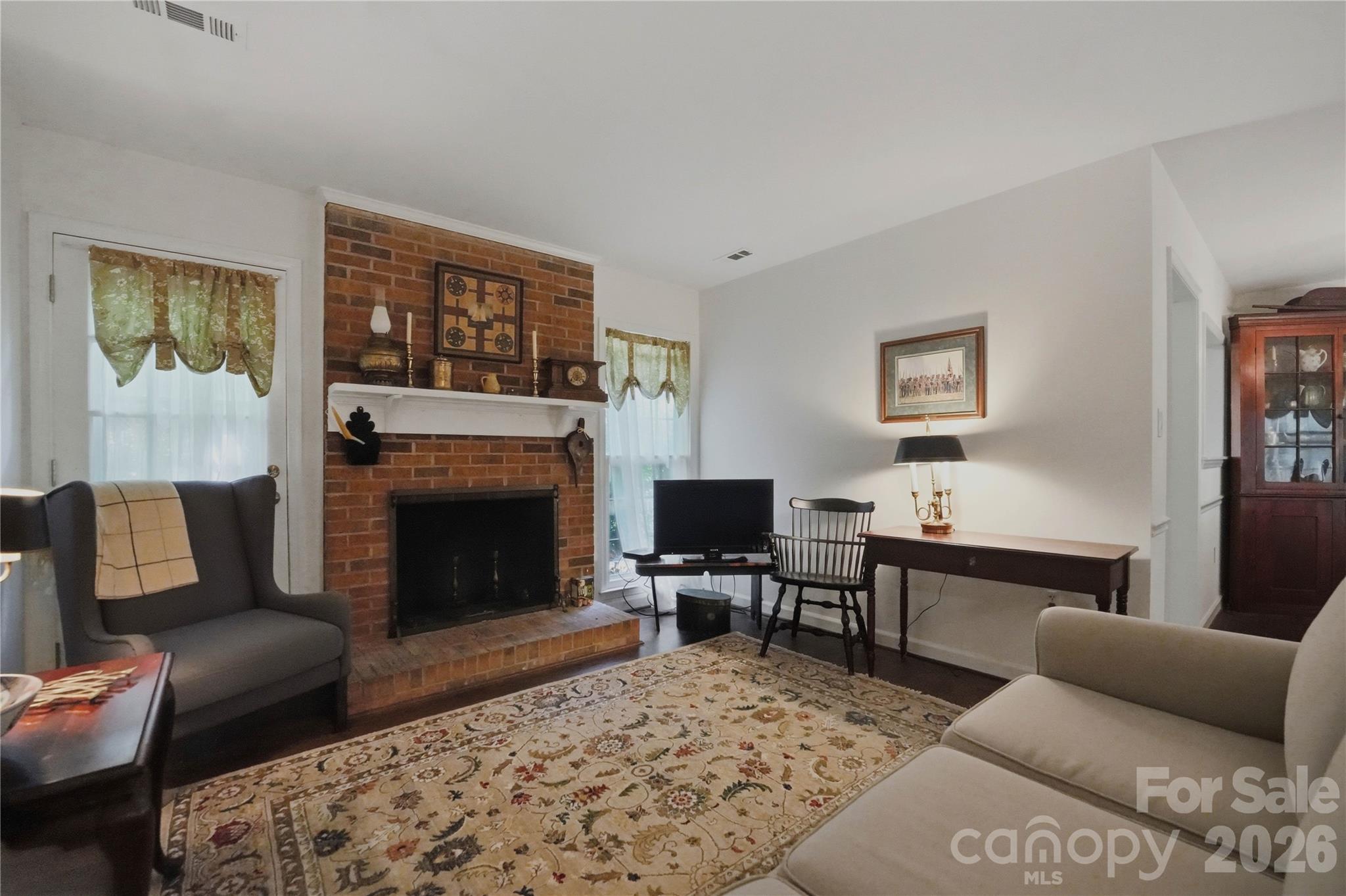Photo 6 of 7626 Winterset Drive, Charlotte, NC