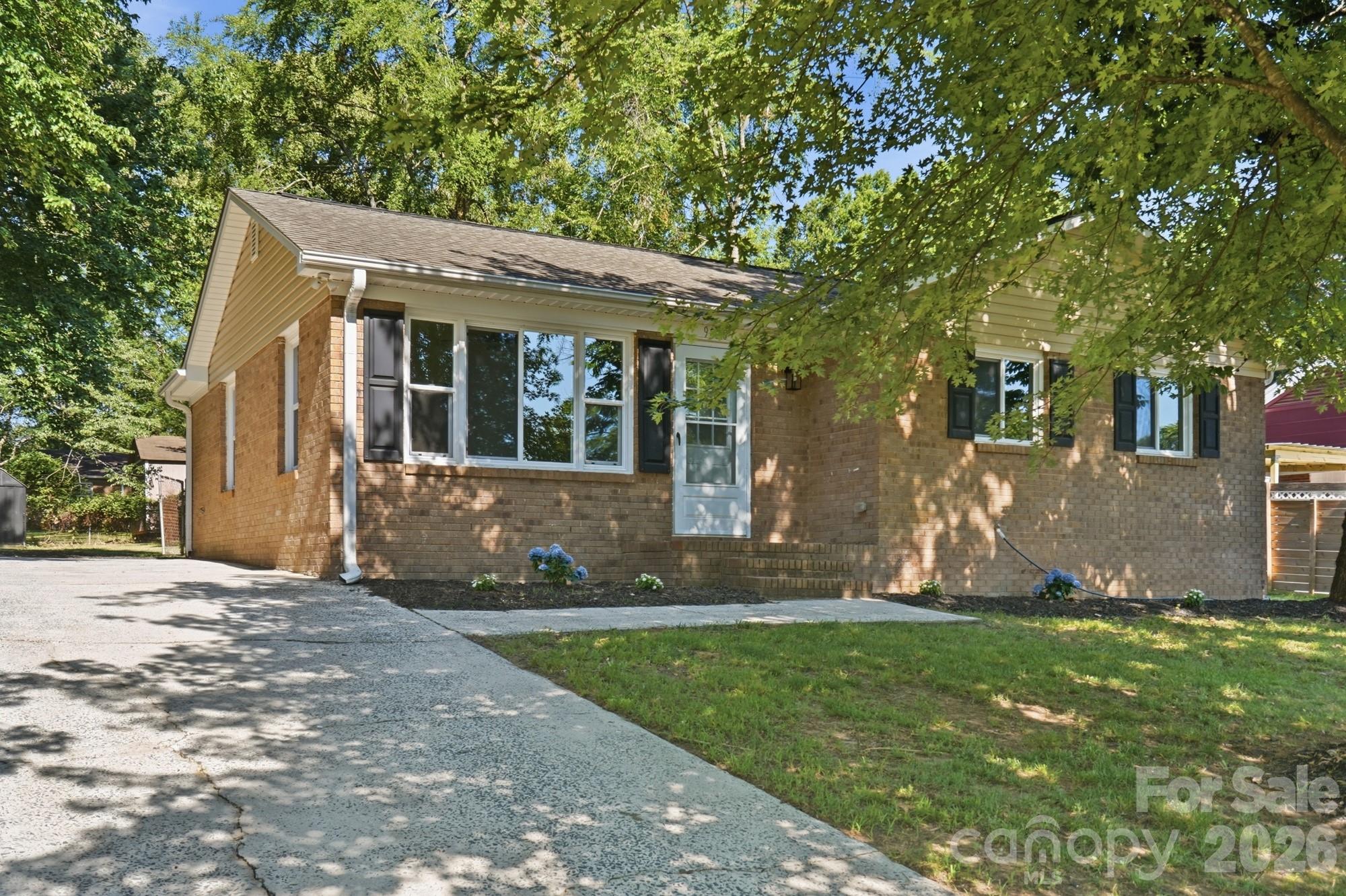 Home for sale at 9828 Starwood Drive, Charlotte, NC — photo 1 of 33