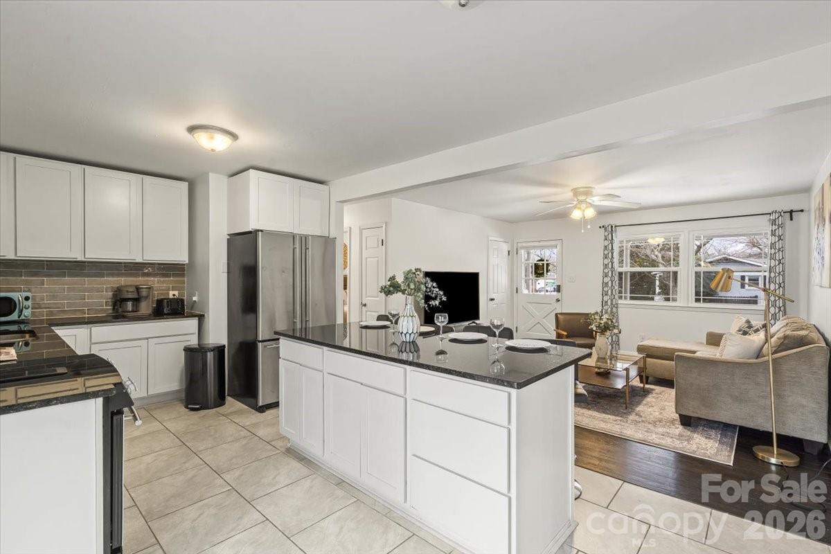 Photo 11 of 4930 Crestmont Drive, Charlotte, NC