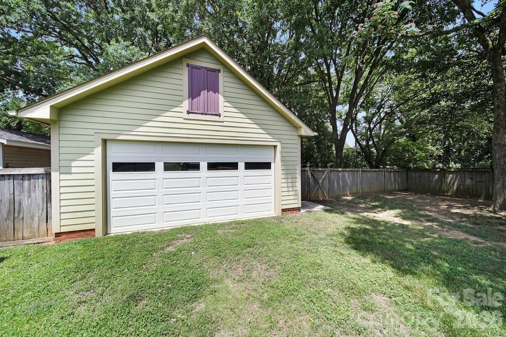 Photo 25 of 2715 Springway Drive, Charlotte, NC