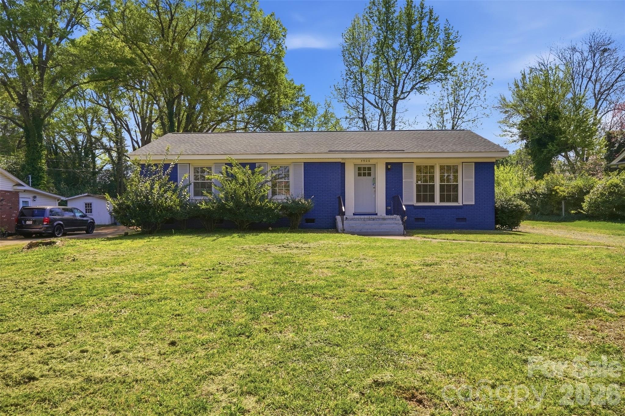 Photo 31 of 5906 Whitingham Drive, Charlotte, NC