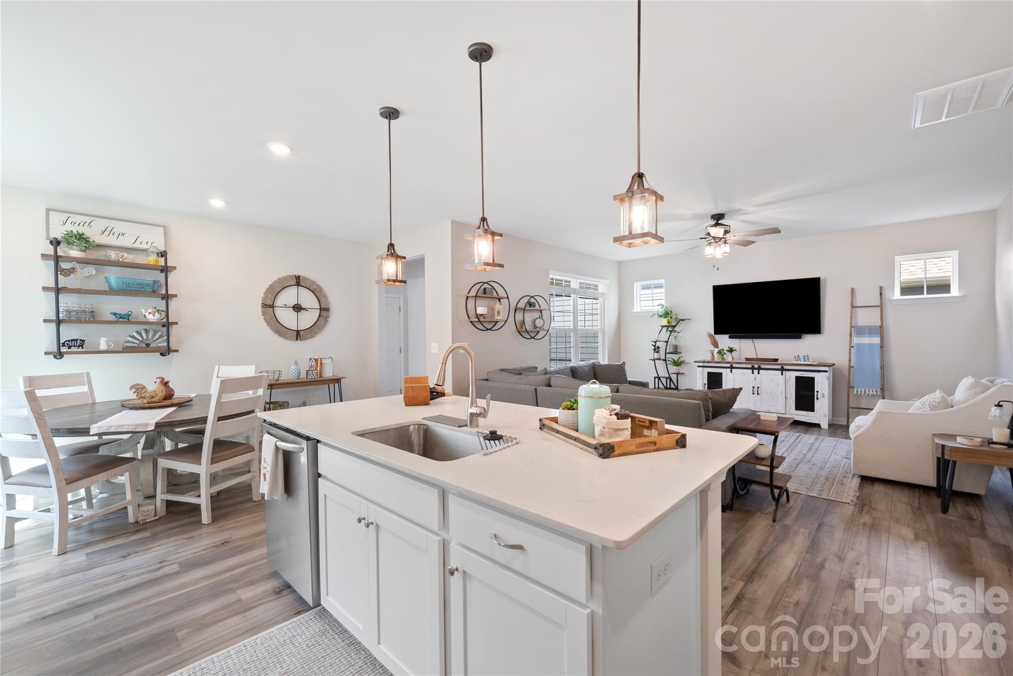 2726 Monument Point Circle, Fort Mill, SC - photo 4 of 39