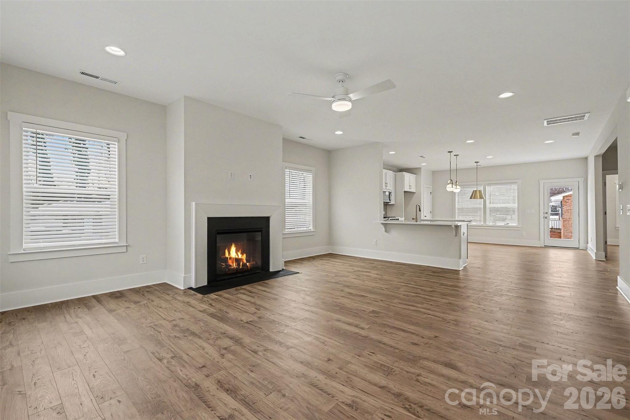 Photo 10 of 4768 Americana Avenue, Charlotte, NC