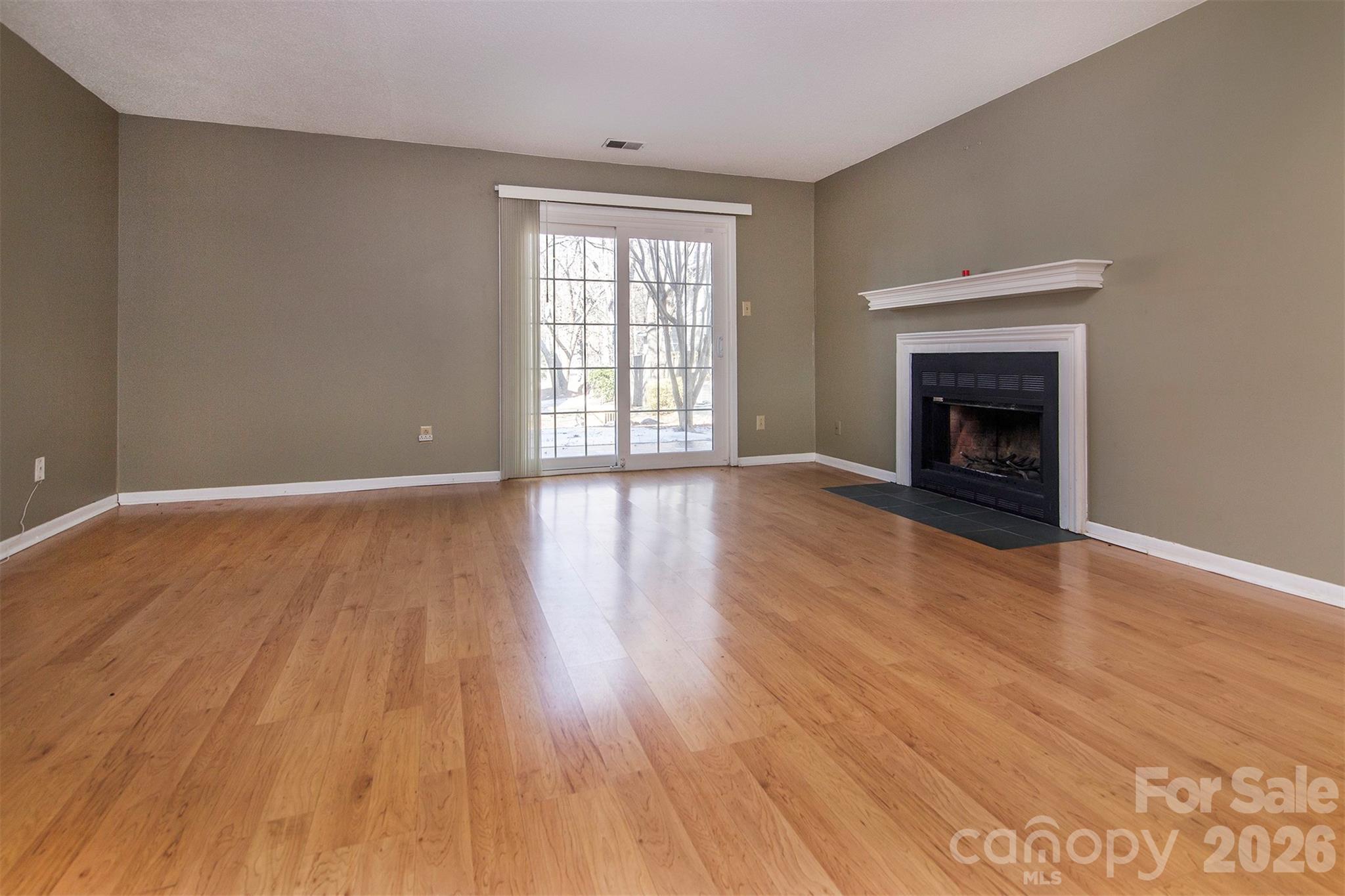 Photo 3 of 6116 Heath Ridge CourtH, Charlotte, NC