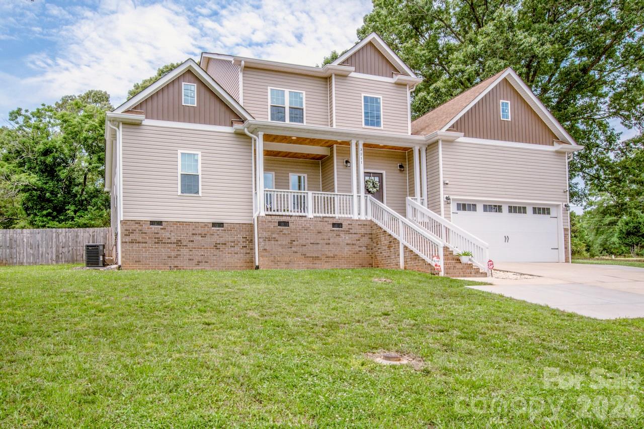 Photo 2 of 3211 Oakdale Road, Charlotte, NC