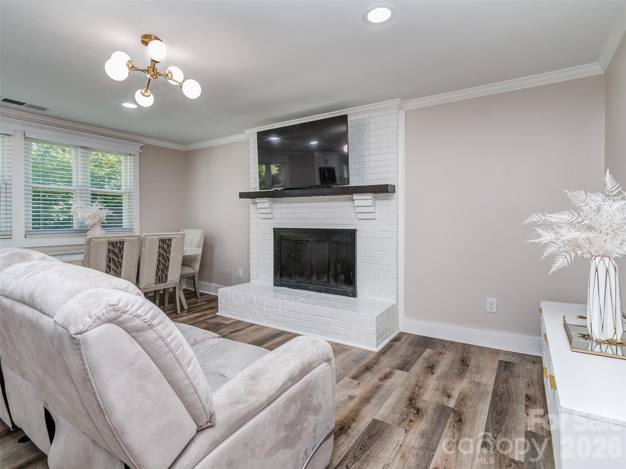 Photo 9 of 6821 Saddle Point Road, Charlotte, NC