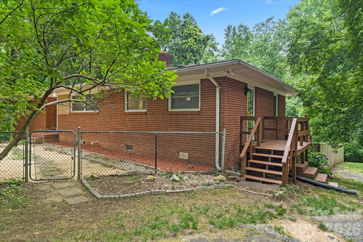 Photo 35 of 7328 Everett Drive, Charlotte, NC