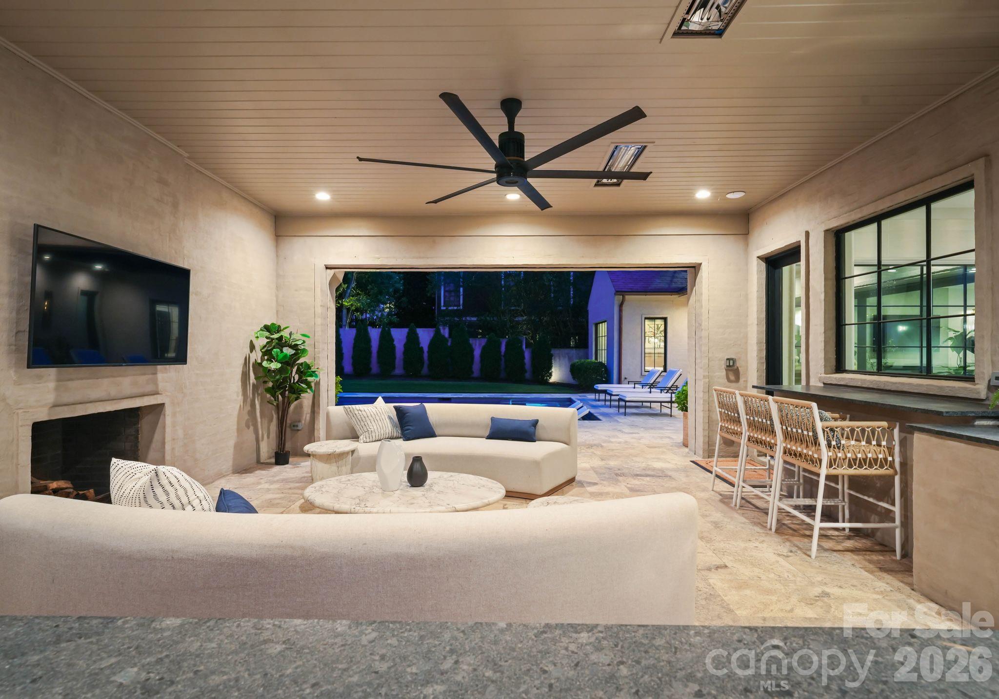 Photo 6 of 1919 Shoreham Drive, Charlotte, NC