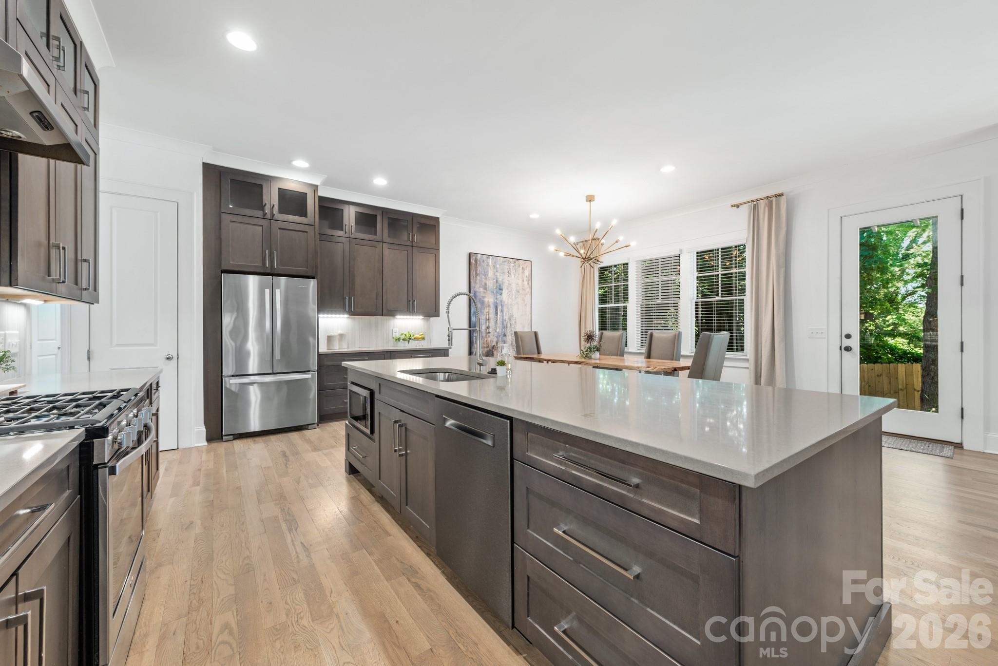 Home for sale at 1301 Catawba Avenue, Charlotte, NC — photo 10 of 39