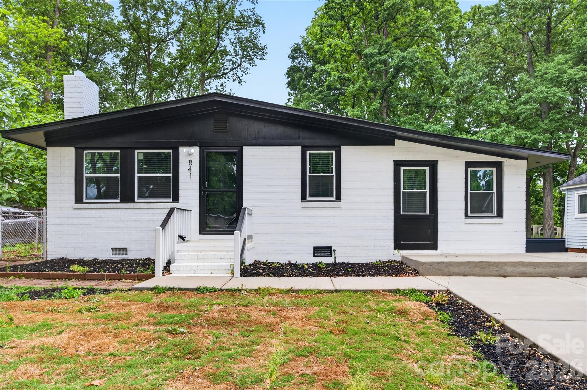 841 Mcarthur Avenue, Charlotte, NC - photo 1 of 41