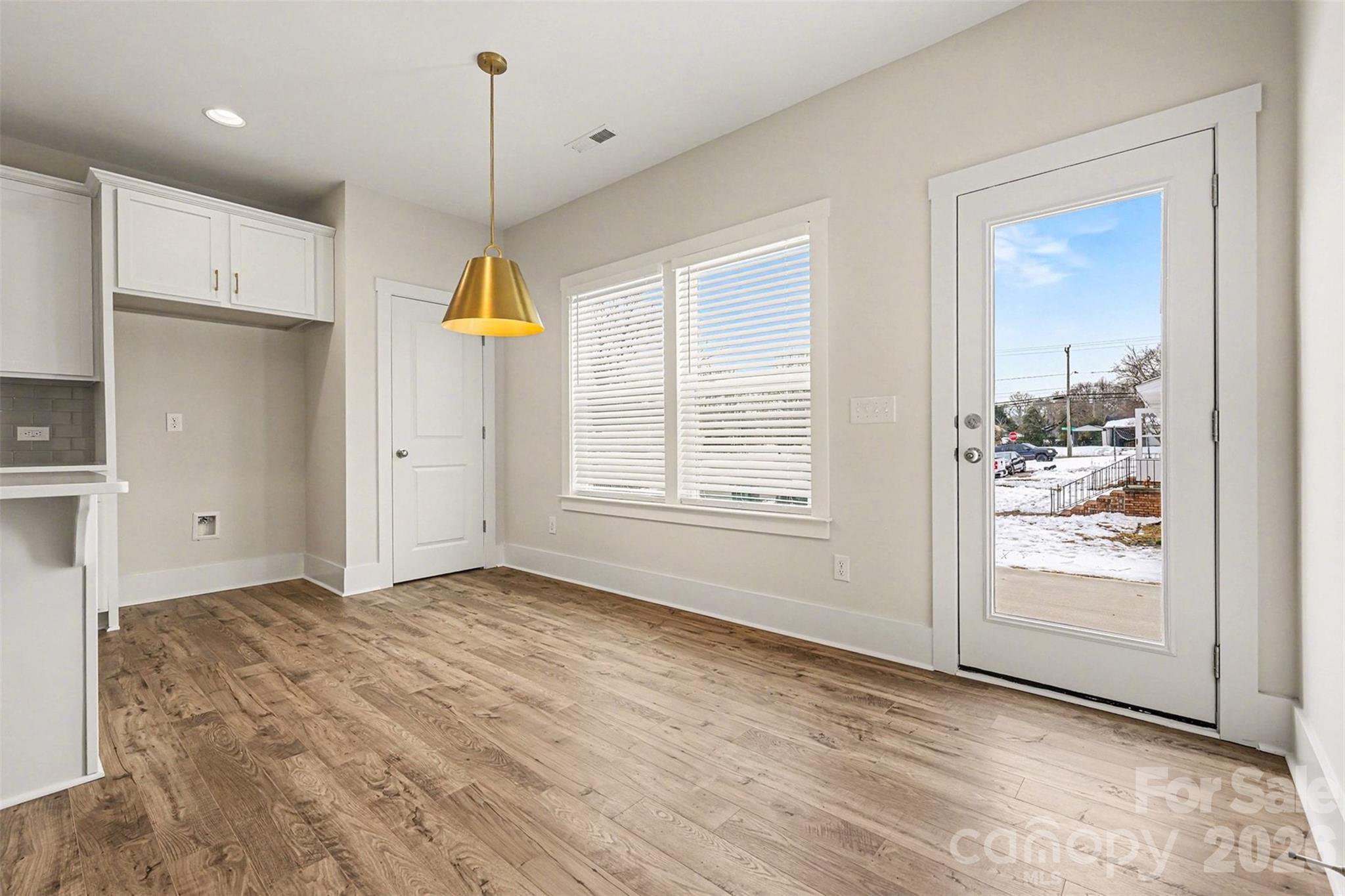 Photo 6 of 4768 Americana Avenue, Charlotte, NC