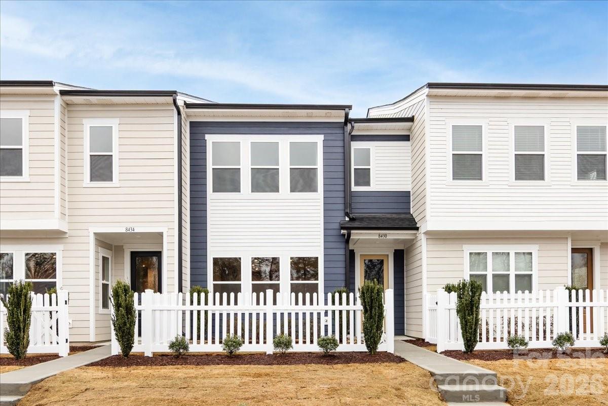 8430 Discovery Lane, Charlotte, NC