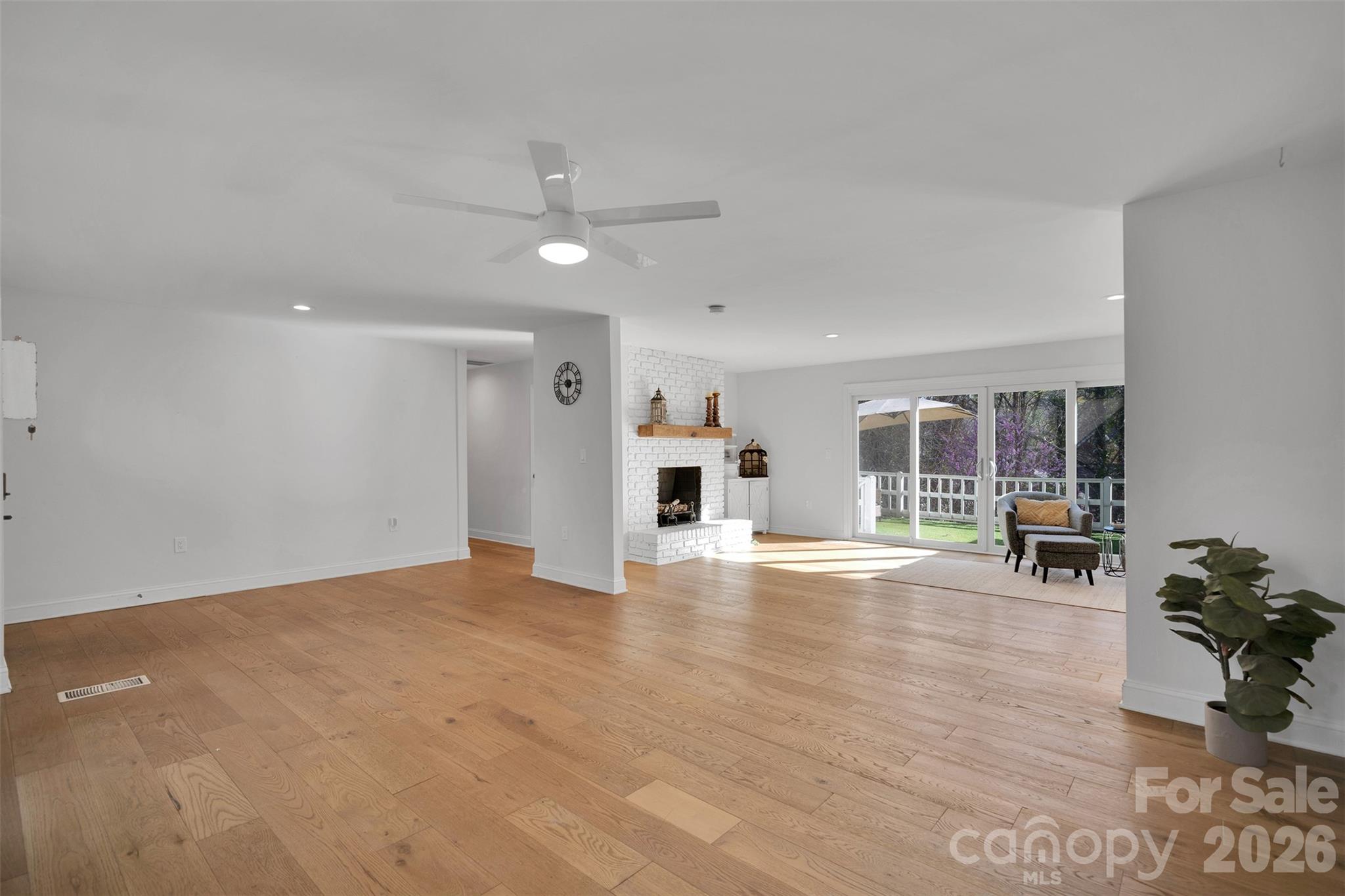 Photo 12 of 301 Hillandale Drive, Charlotte, NC