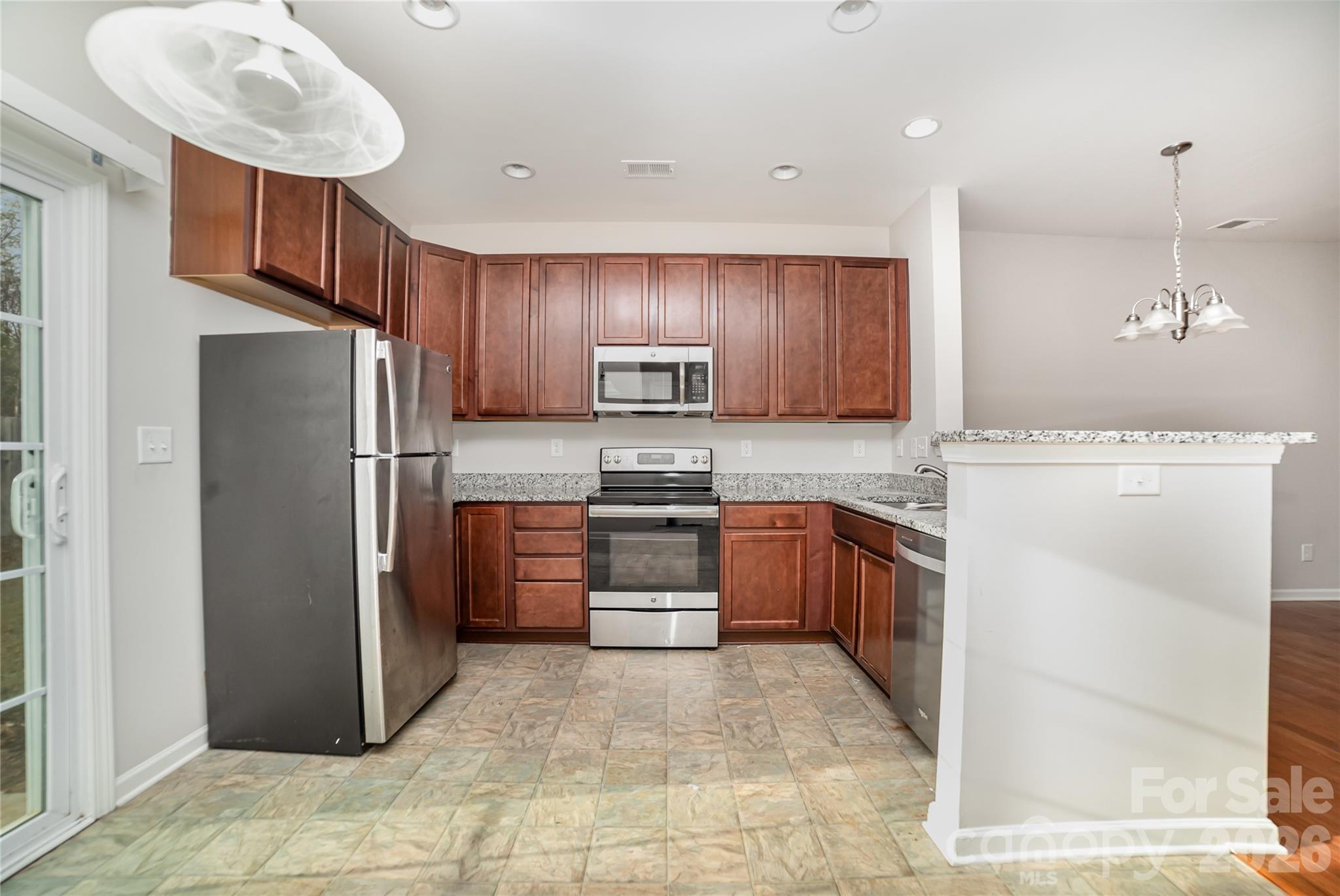 Photo 11 of 11033 Ardglass Court, Charlotte, NC