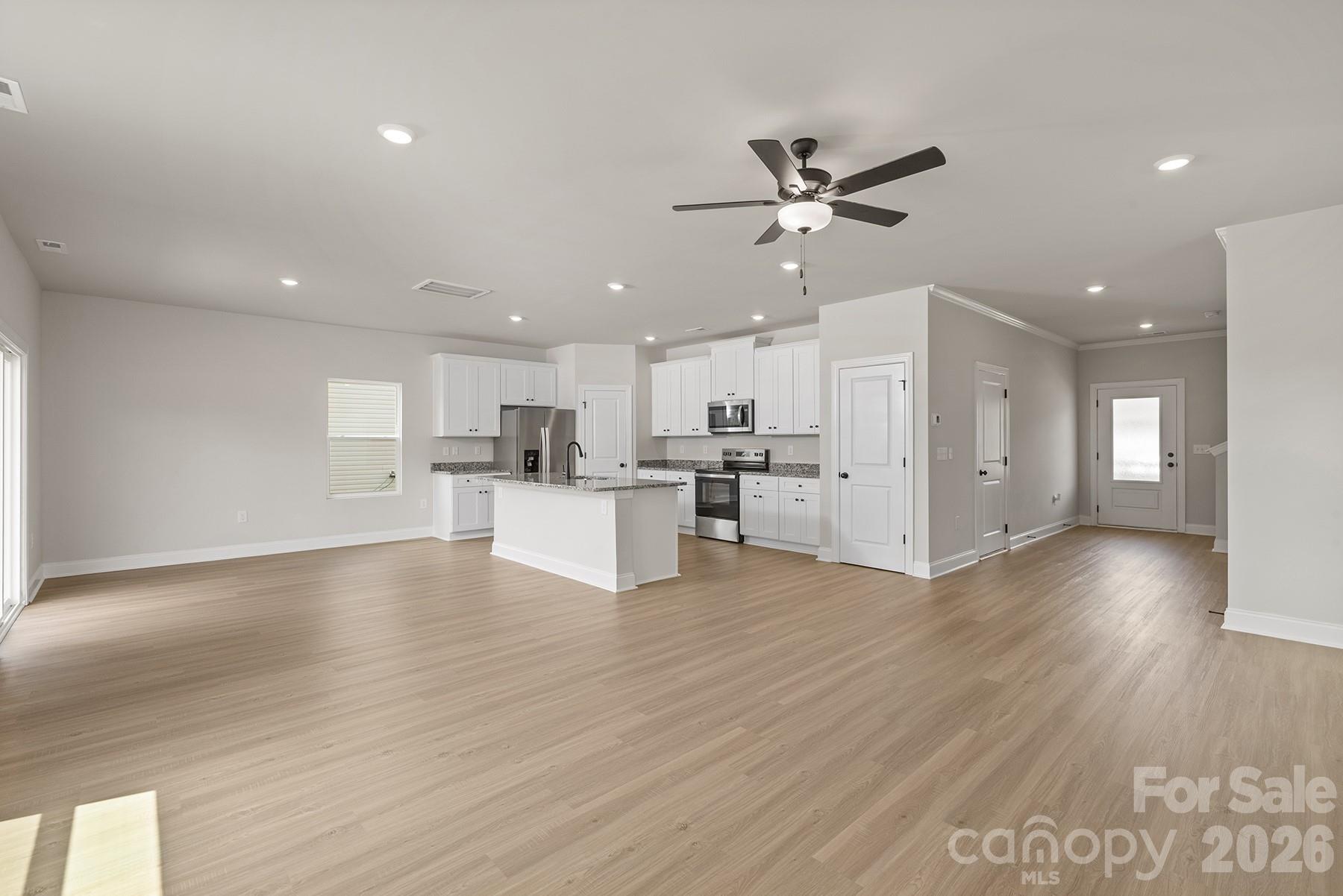 Photo 4 of 6606 Fairford Drive, Charlotte, NC
