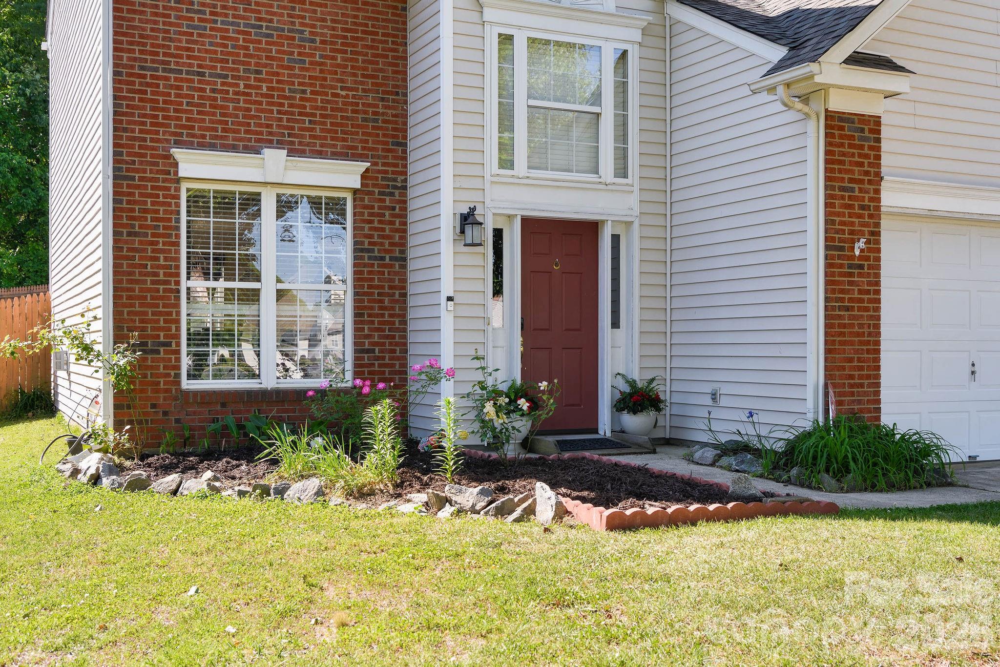 Photo 3 of 2926 Crawford Brook Lane, Charlotte, NC