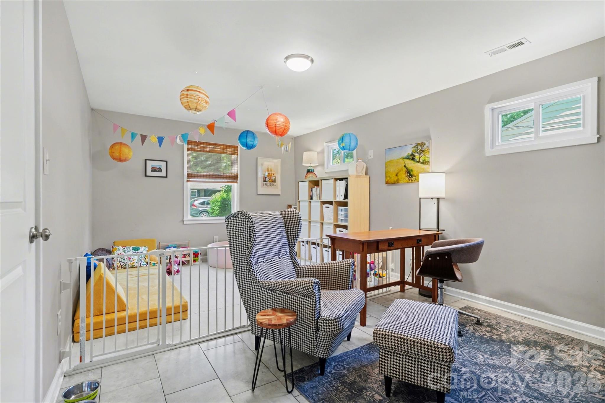 204 N Oak Street, Lowell, NC - photo 15 of 22
