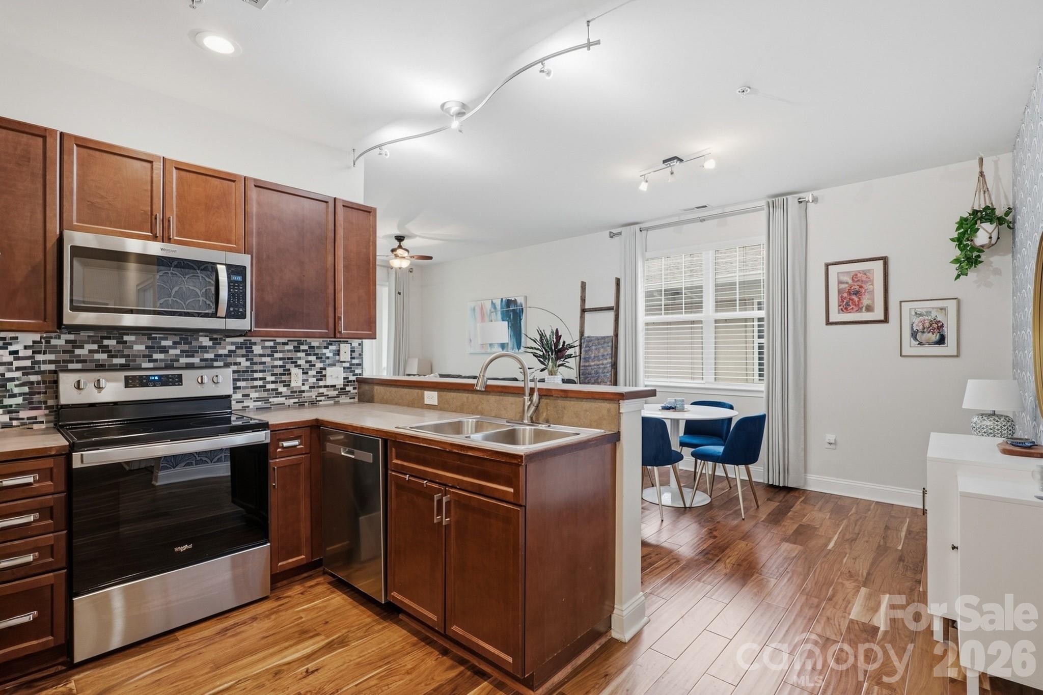Photo 14 of 1308 Kenilworth Avenue430, Charlotte, NC