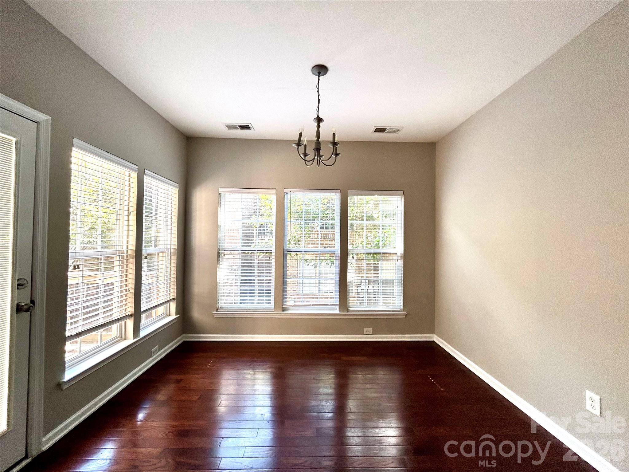 251 Lincoln Street, Charlotte, NC - photo 7 of 22