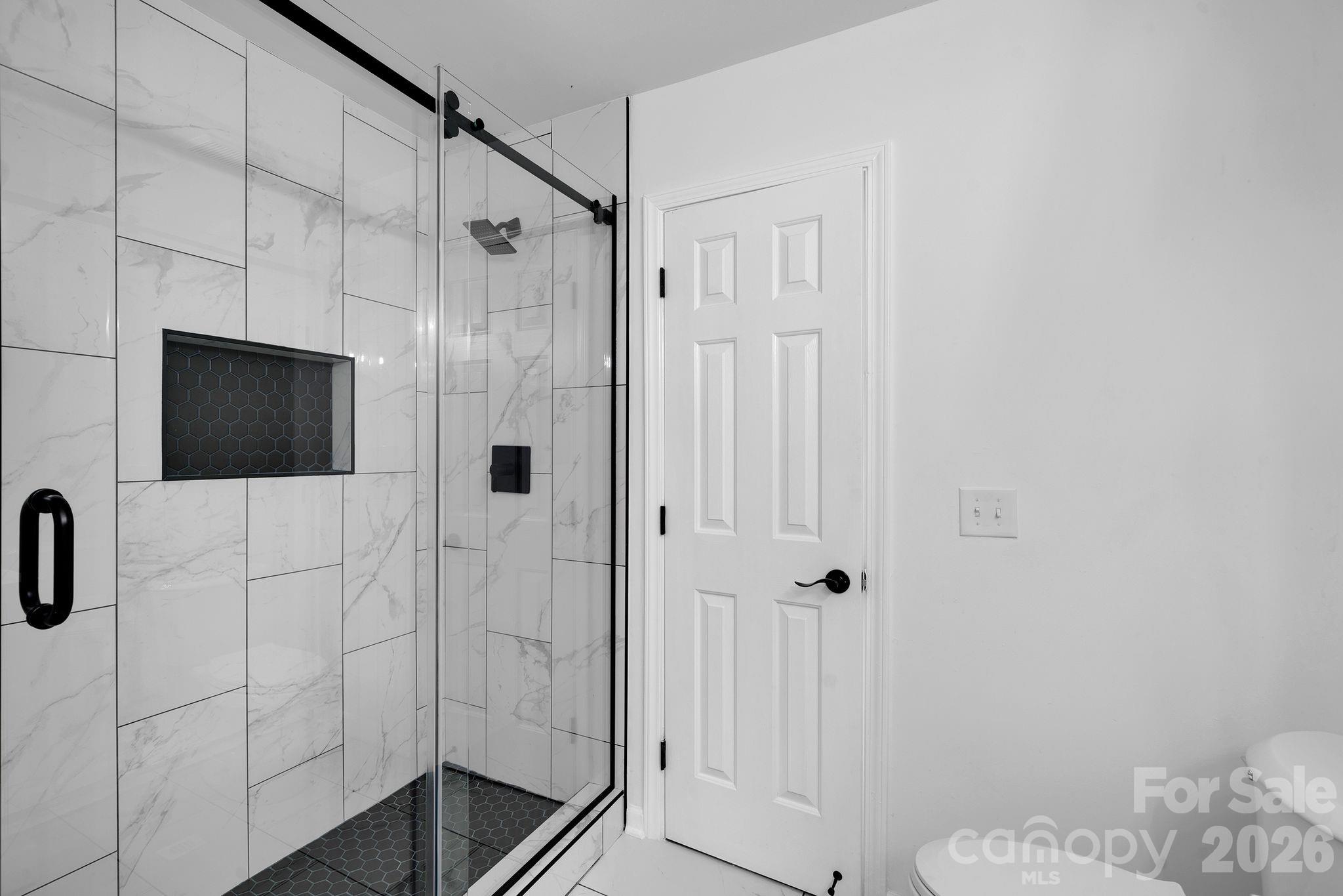 Photo 27 of 8131 Kings Creek Drive, Charlotte, NC