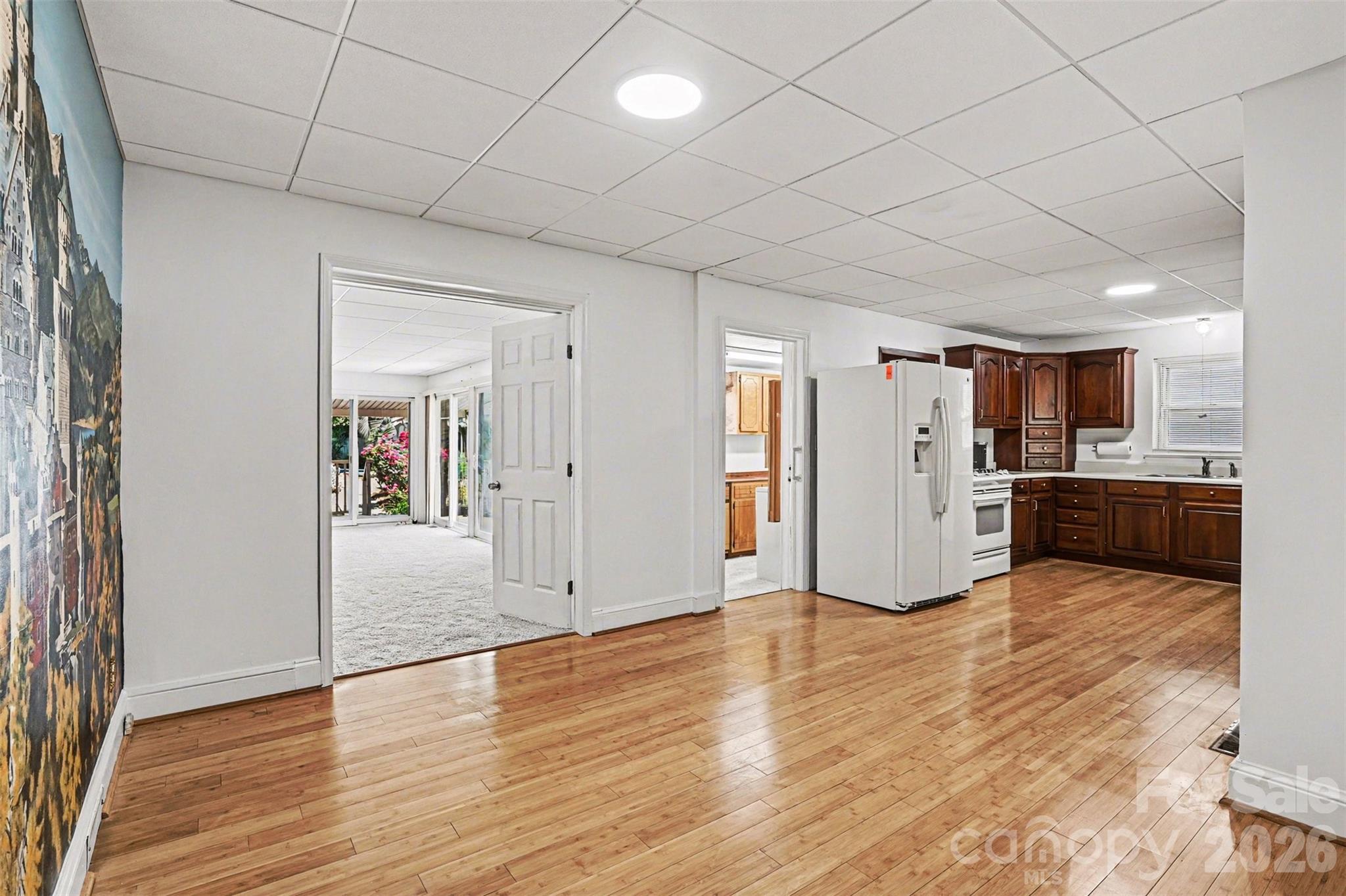 Photo 7 of 955 Hickory Nut Street, Charlotte, NC