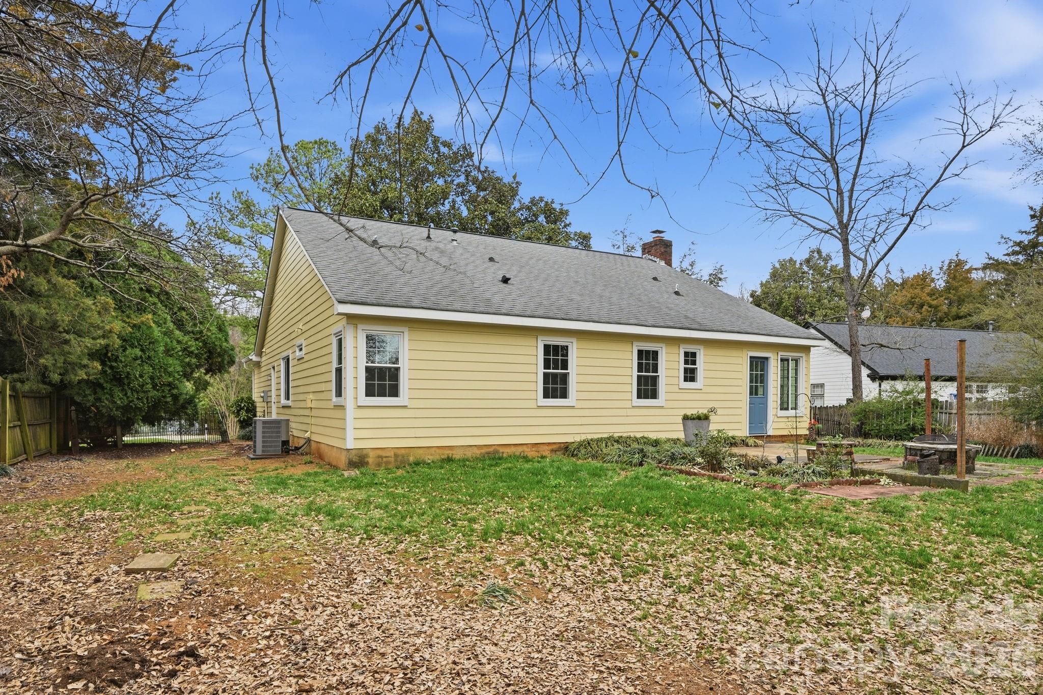 Photo 34 of 2717 Olde Whitehall Road, Charlotte, NC