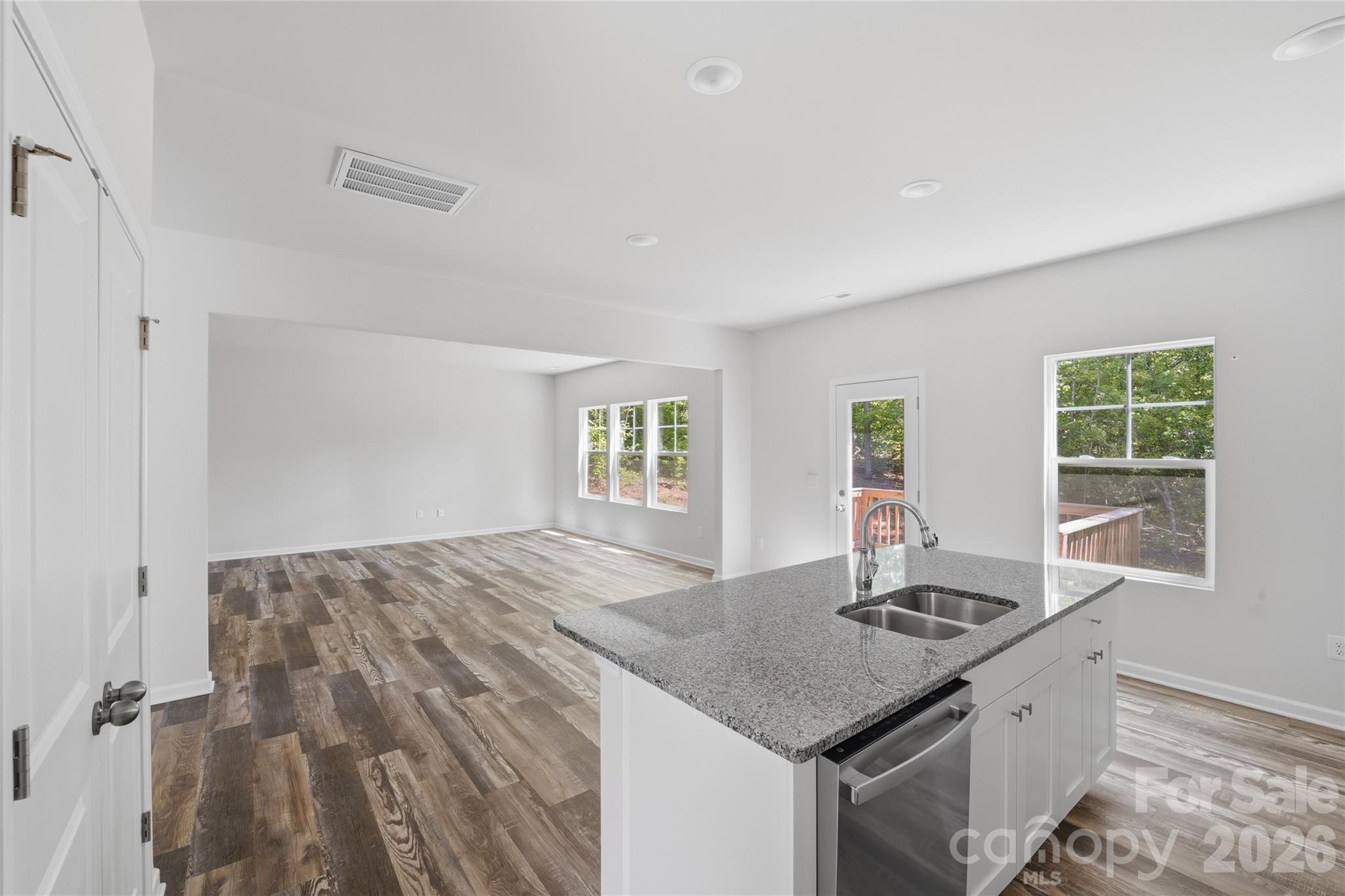 5156 Mark Drive NE, Hickory, NC - photo 16 of 38