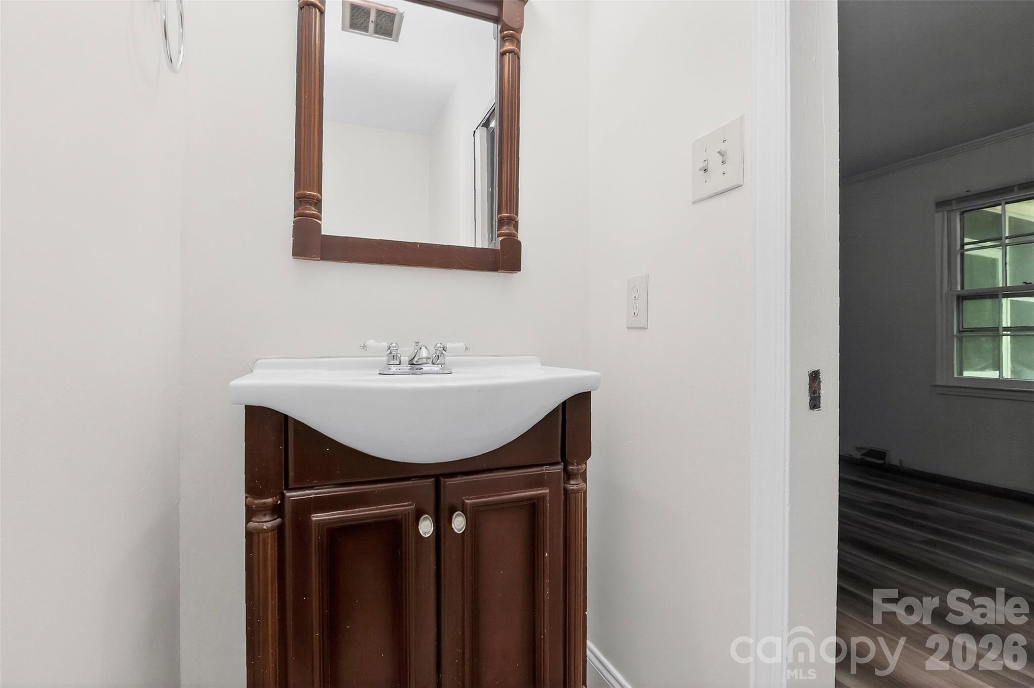 7007 Crossridge Road, Charlotte, NC - photo 9 of 45