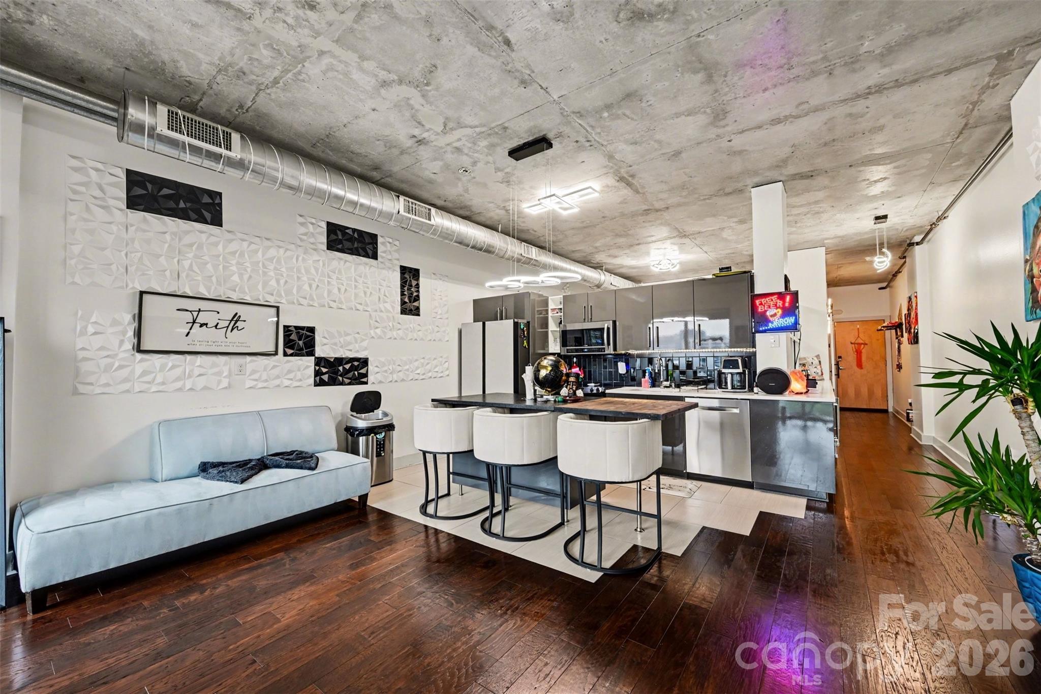 Photo 7 of 505 E 6th Street803, Charlotte, NC