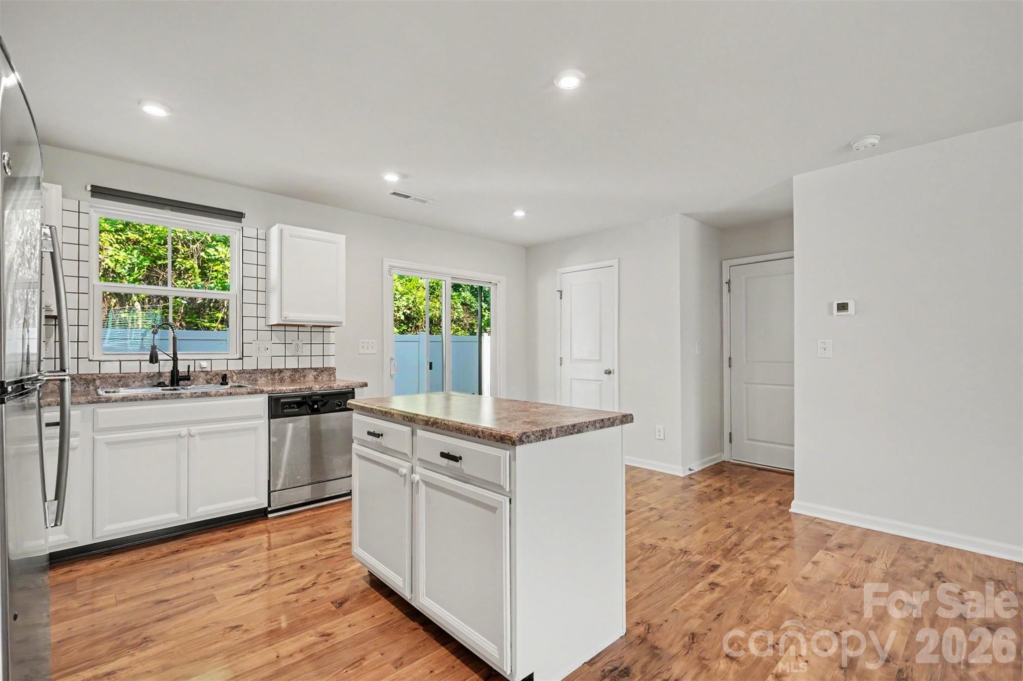 Photo 6 of 1602 Joseph Hewes Court, Charlotte, NC