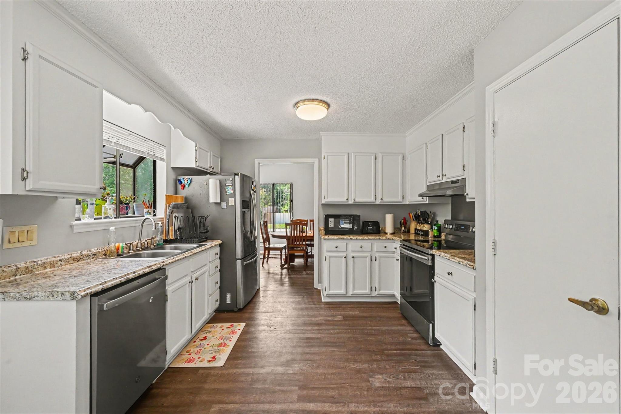 Photo 11 of 611 Mattingwood Drive, Charlotte, NC