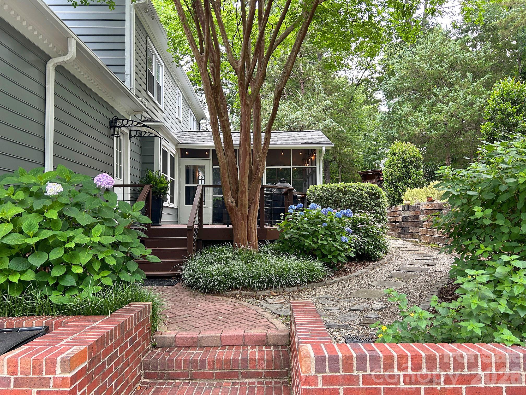 Photo 37 of 421 Sardis Lane, Charlotte, NC