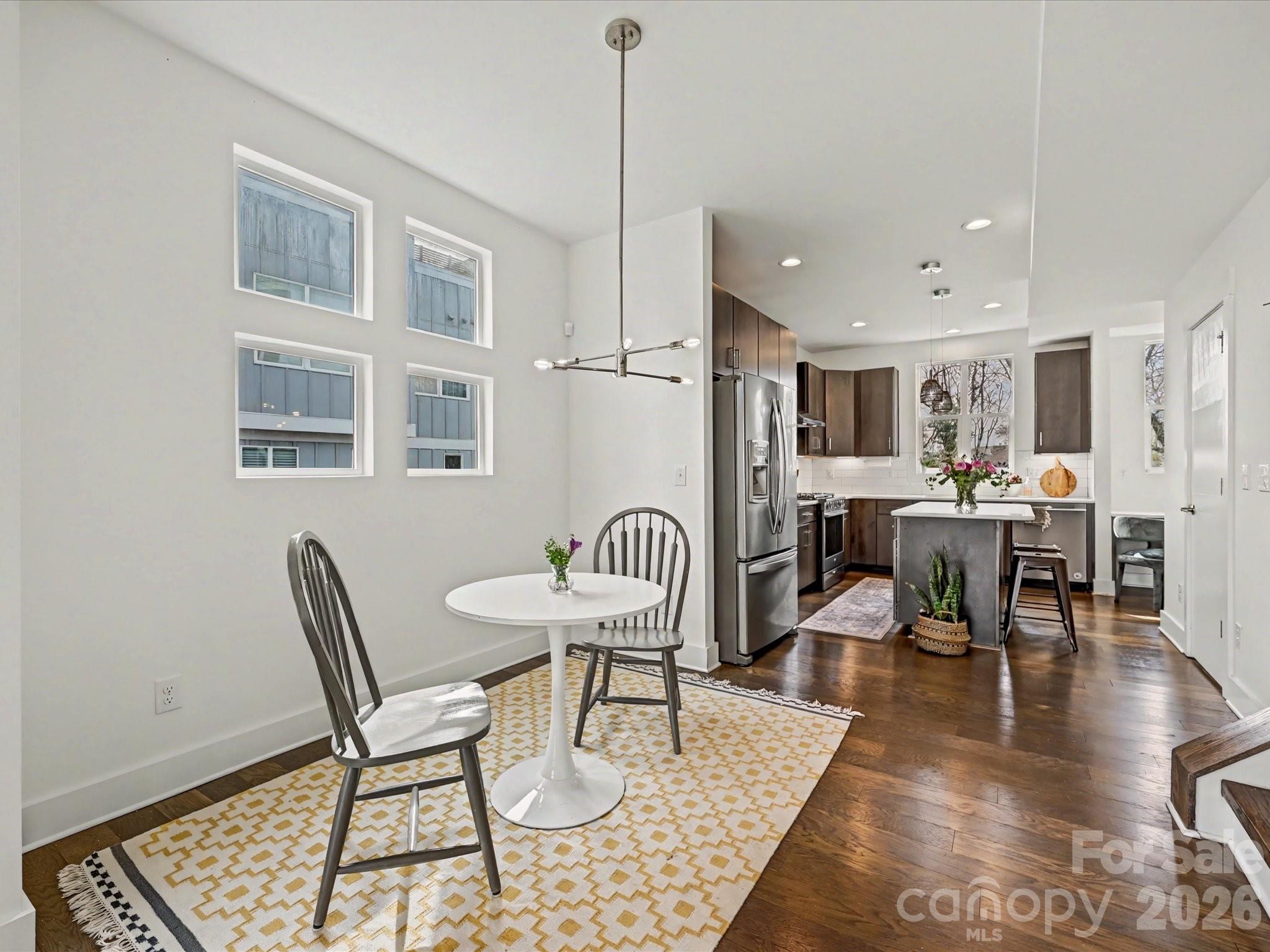 139 S Bruns Avenue, Charlotte, NC - photo 7 of 34