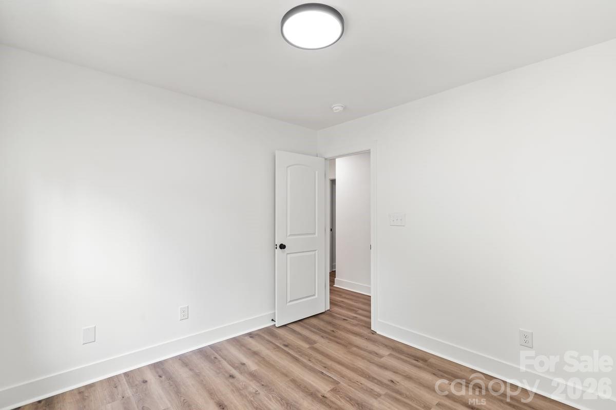 Photo 32 of 2033 Colony Hill Drive, Charlotte, NC