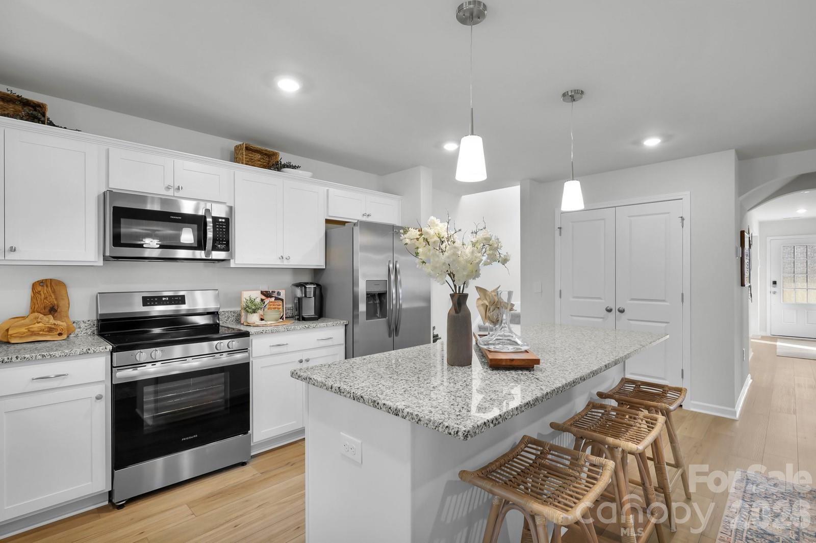 Photo 9 of 4017 Juno Drive, Charlotte, NC