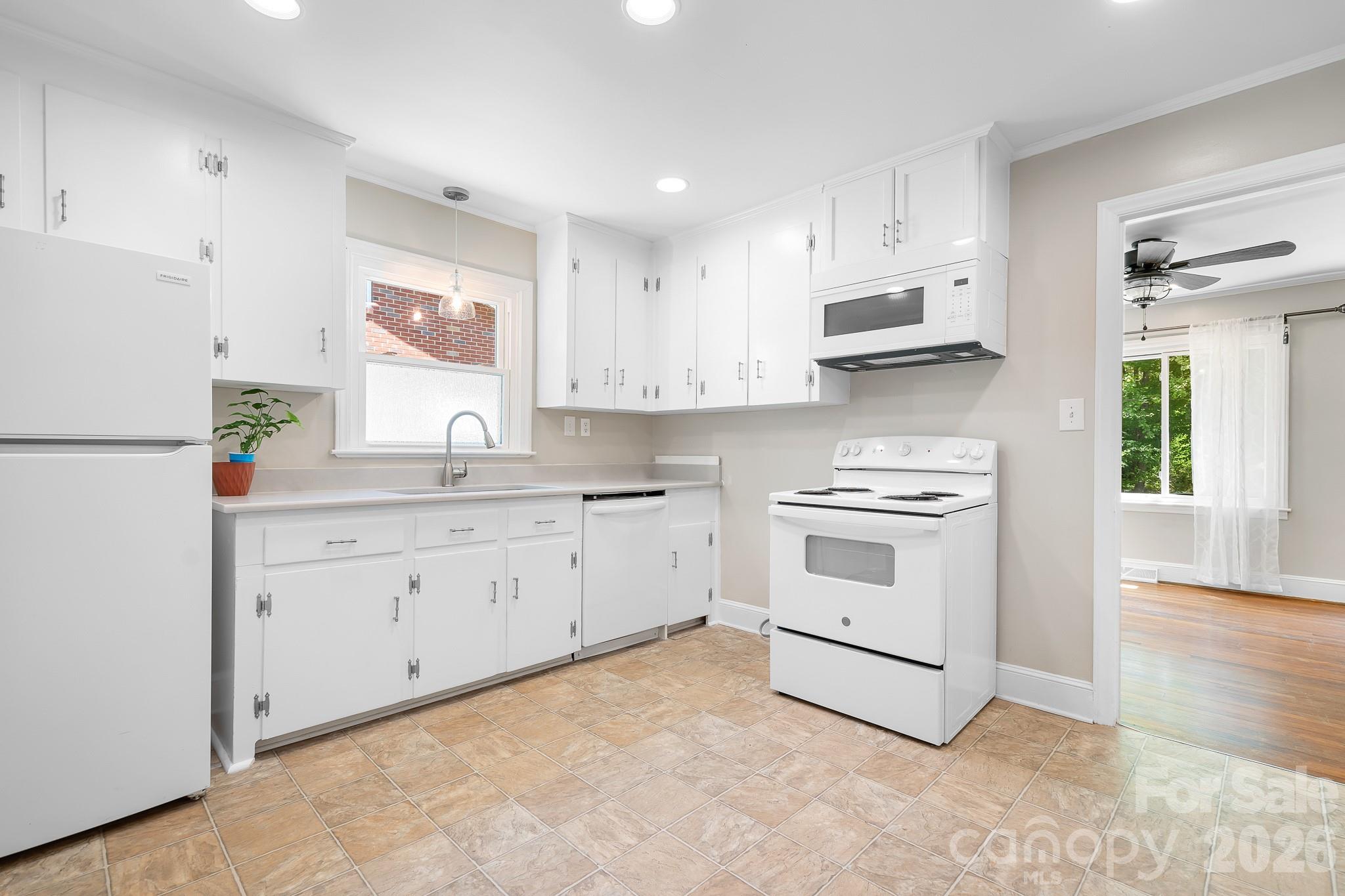 Photo 10 of 3960 Bristol Drive, Charlotte, NC