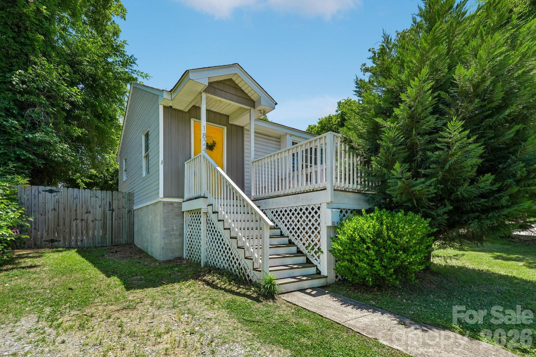 1824 Double Oaks Road, Charlotte, NC - photo 1 of 38