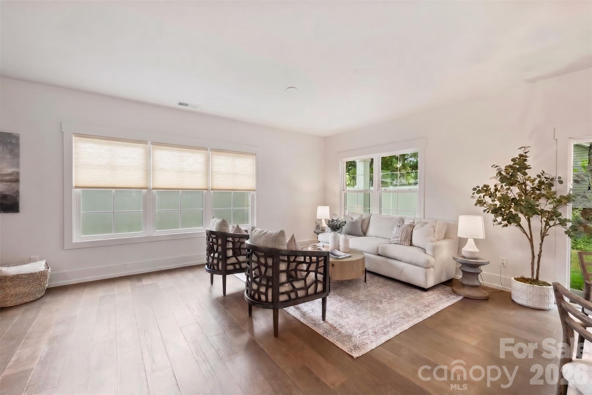201 Coxe Avenue, Charlotte, NC - photo 8 of 21