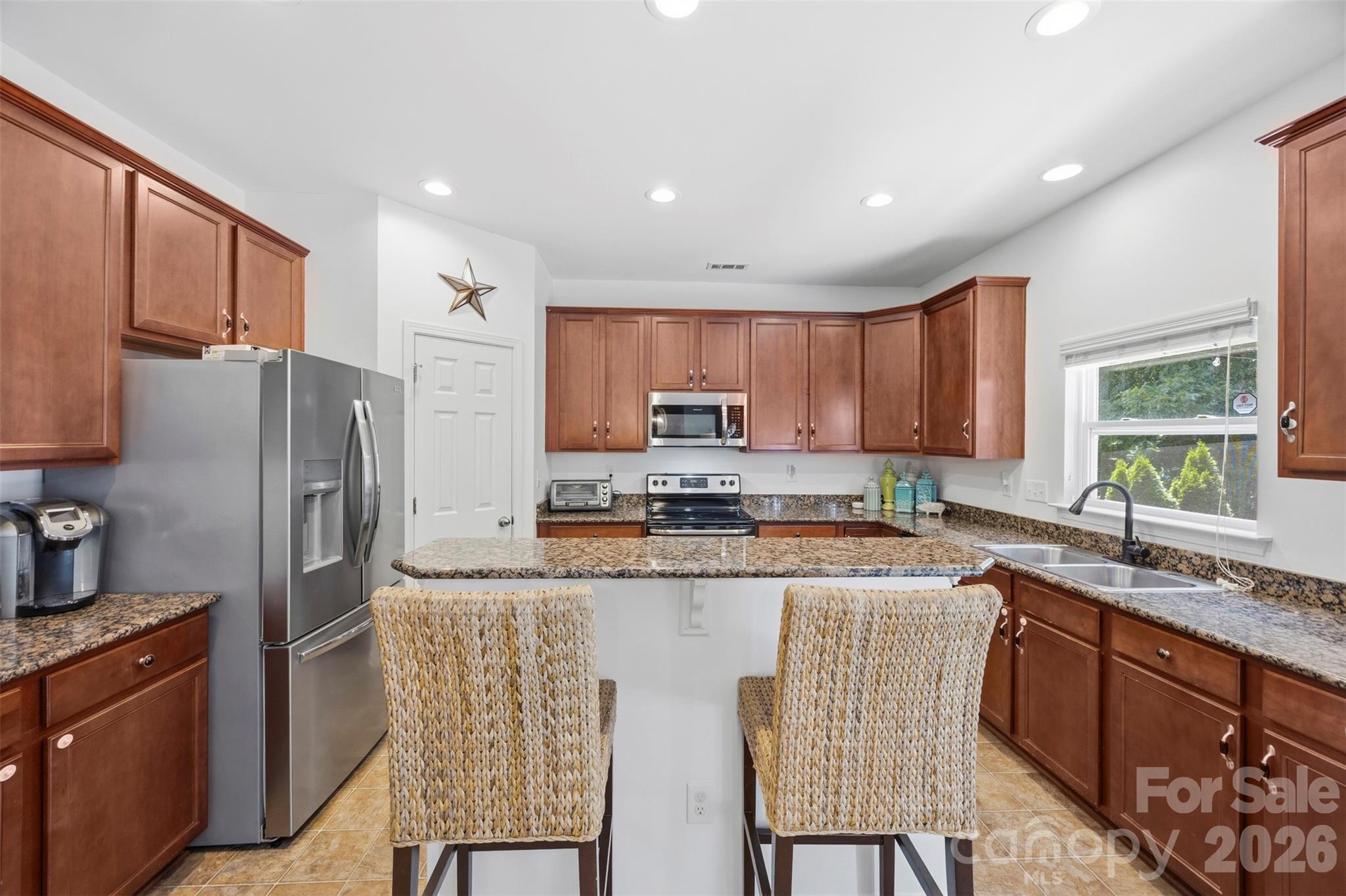 3041 Kilbeggan Drive, Lake Wylie, SC - photo 5 of 40
