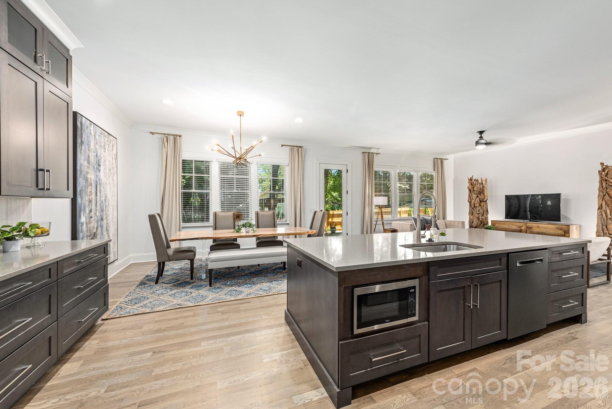 Home for sale at 1301 Catawba Avenue, Charlotte, NC — photo 11 of 39