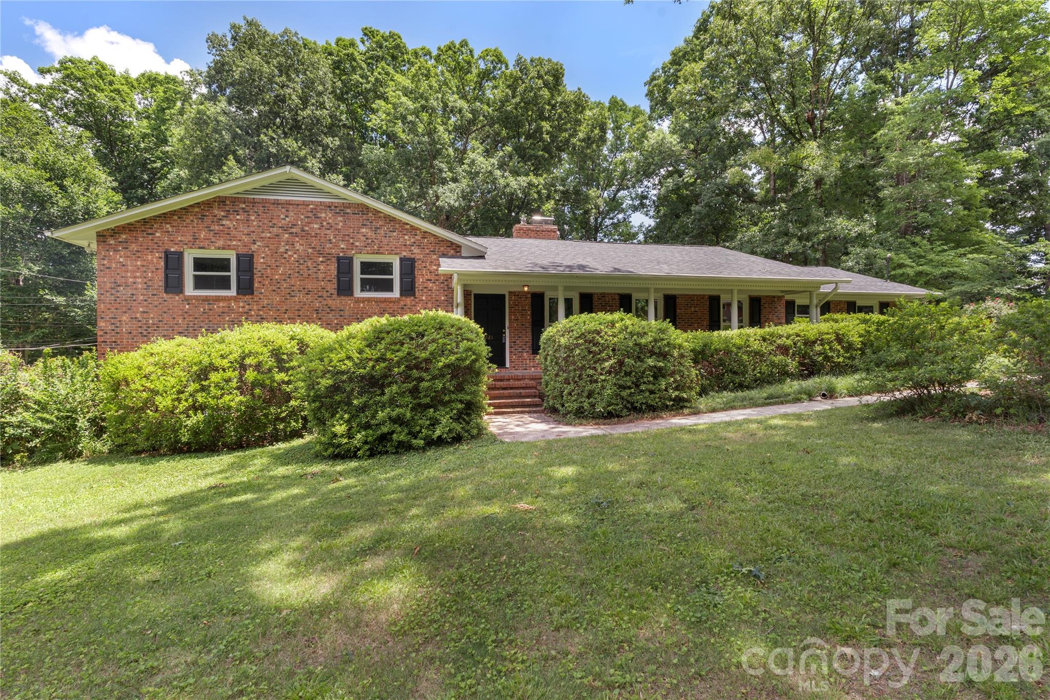 Home for sale at 221 Kingsway Circle, Charlotte, NC — photo 3 of 48