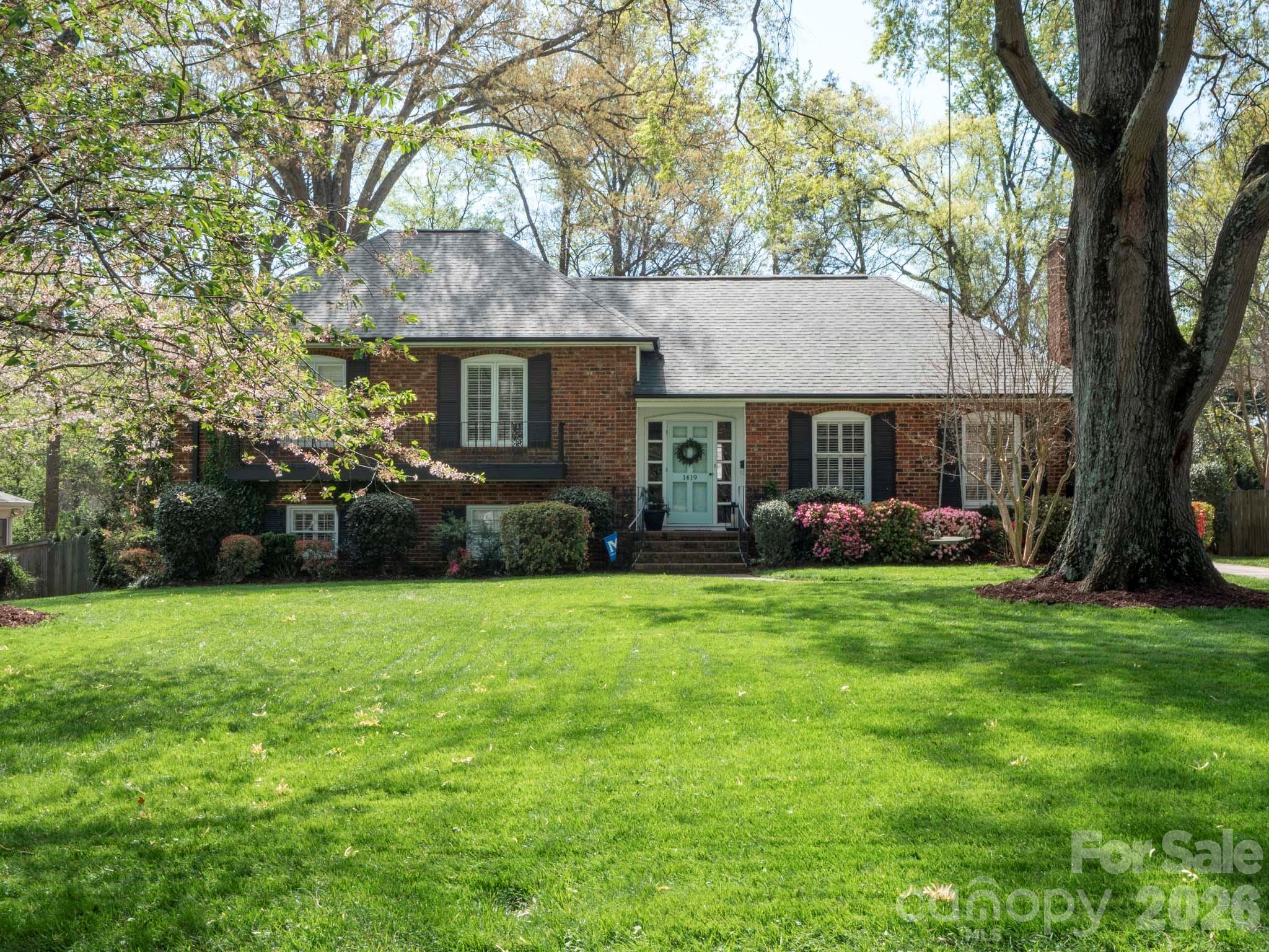Photo 4 of 1419 Cavendish Court, Charlotte, NC