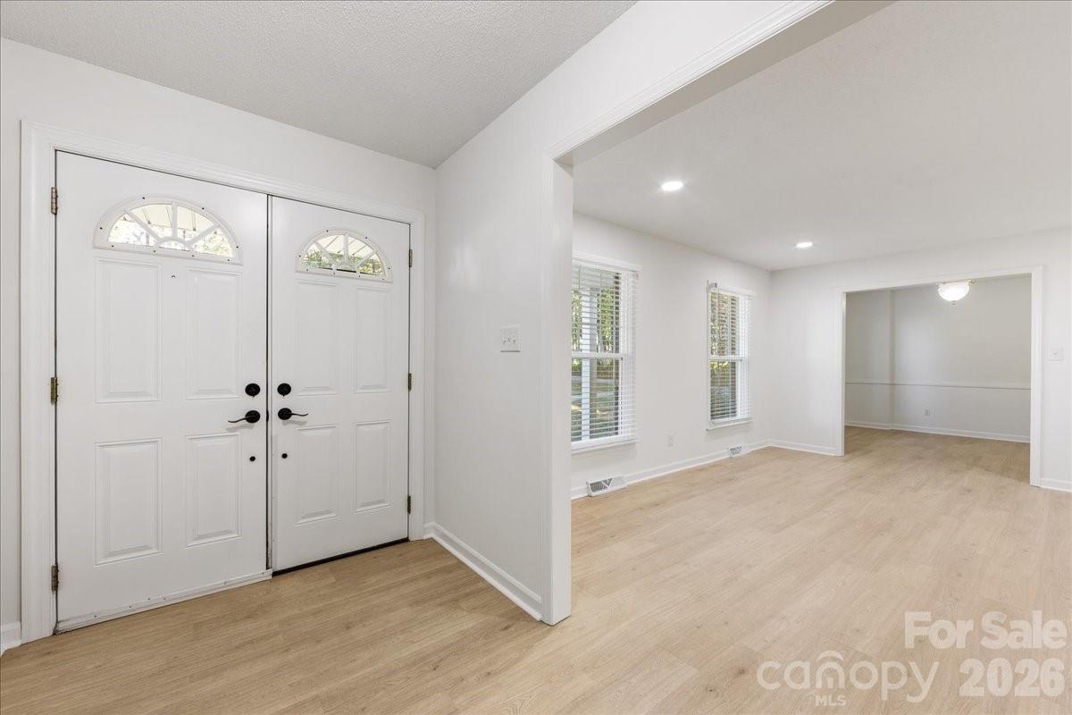 Photo 3 of 1840 Stoneyridge Drive, Charlotte, NC
