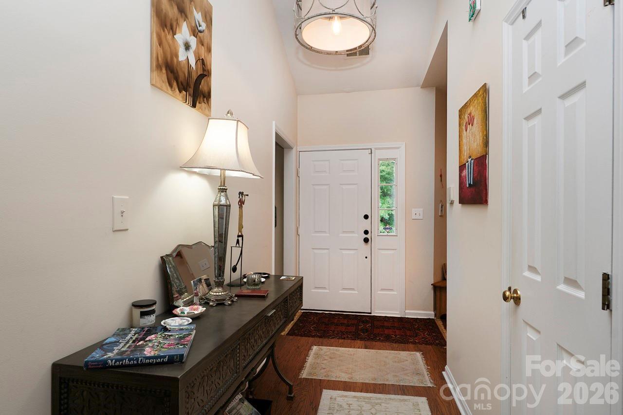 Photo 2 of 5935 Fitzwilliams Lane, Charlotte, NC