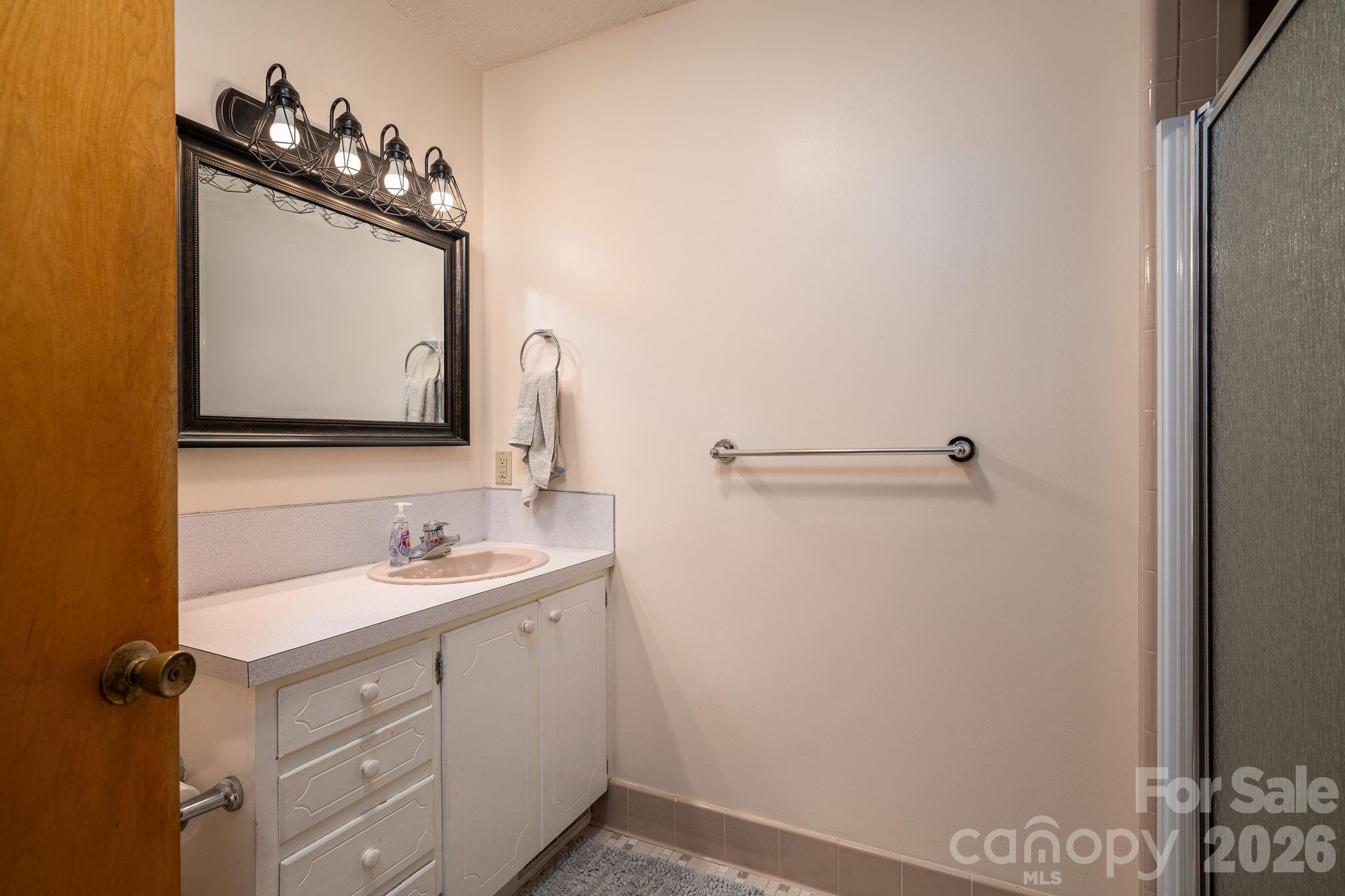 Home for sale at 602 Lee Street, Kings Mountain, NC — photo 33 of 47