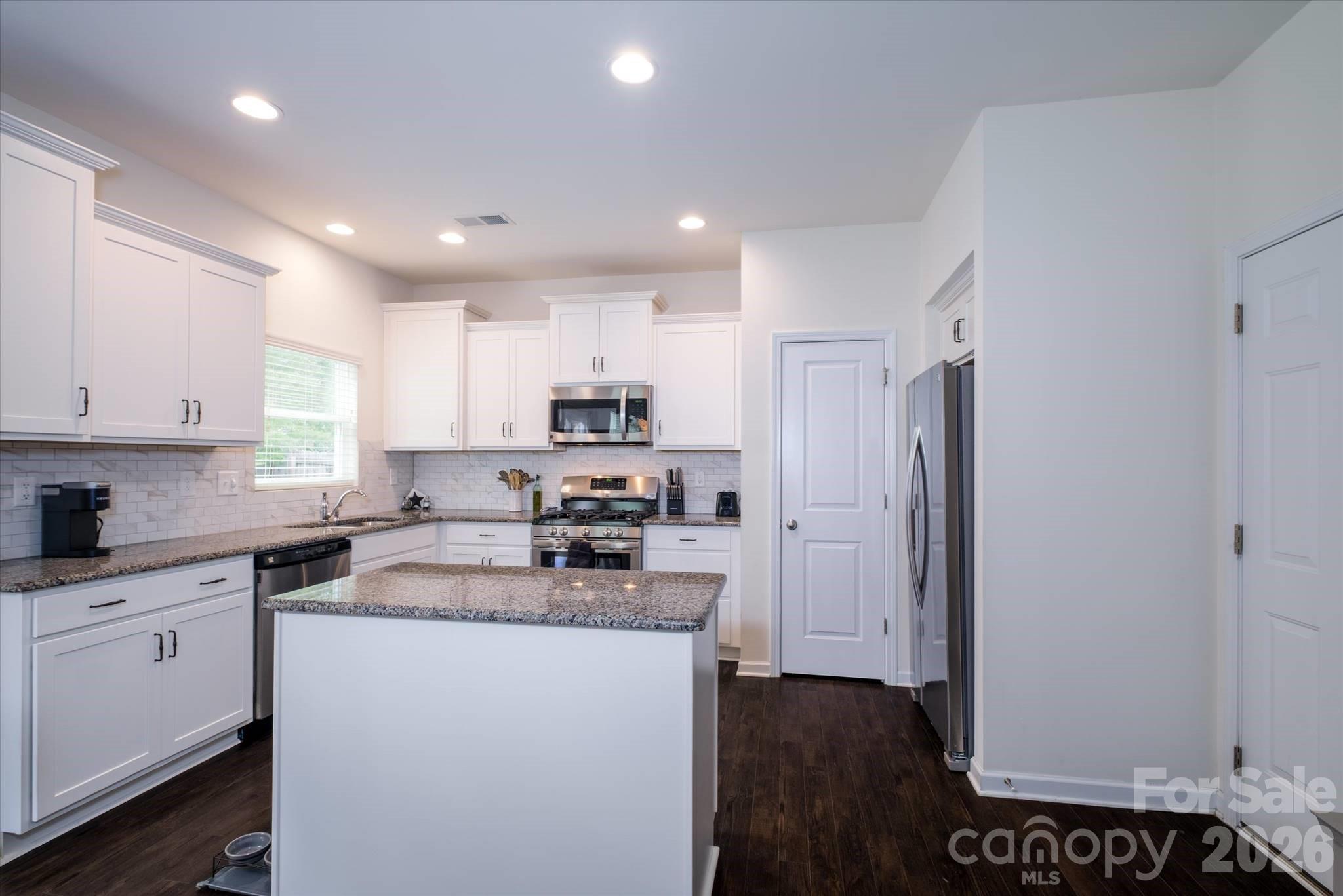 Photo 17 of 5415 Fenway Drive, Charlotte, NC