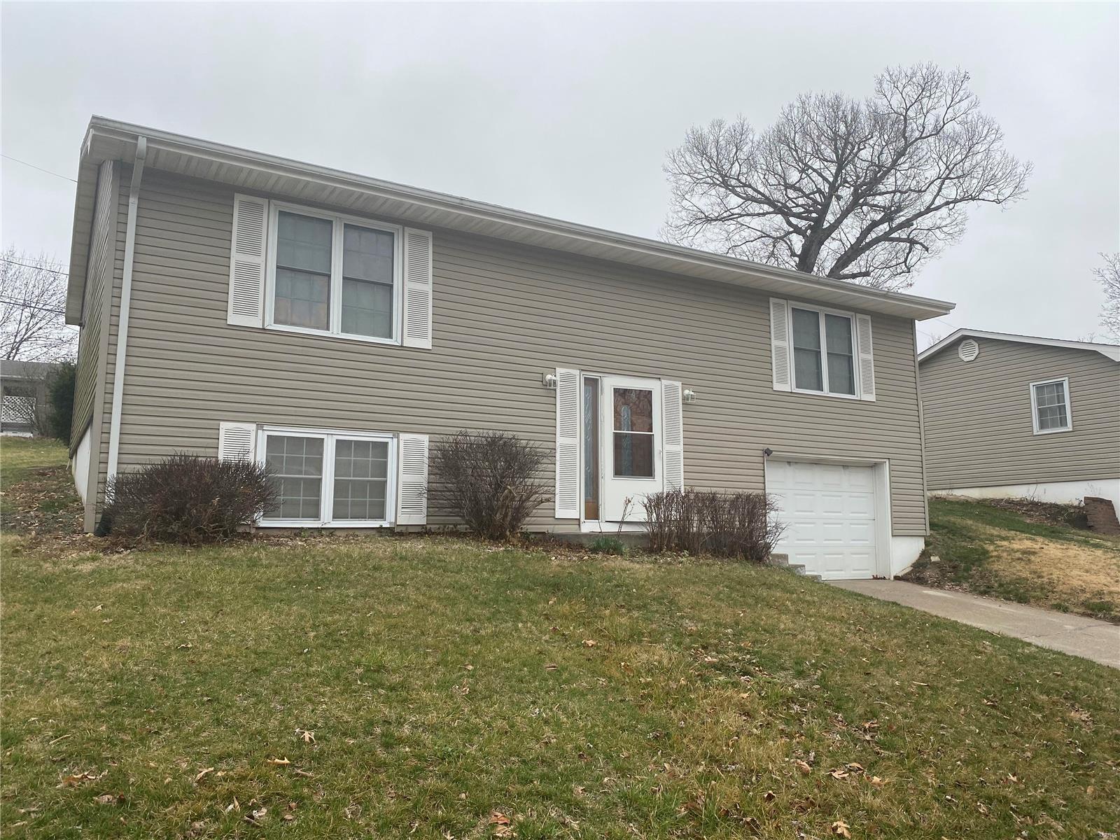 16 Fairway Drive – Prestige Realty