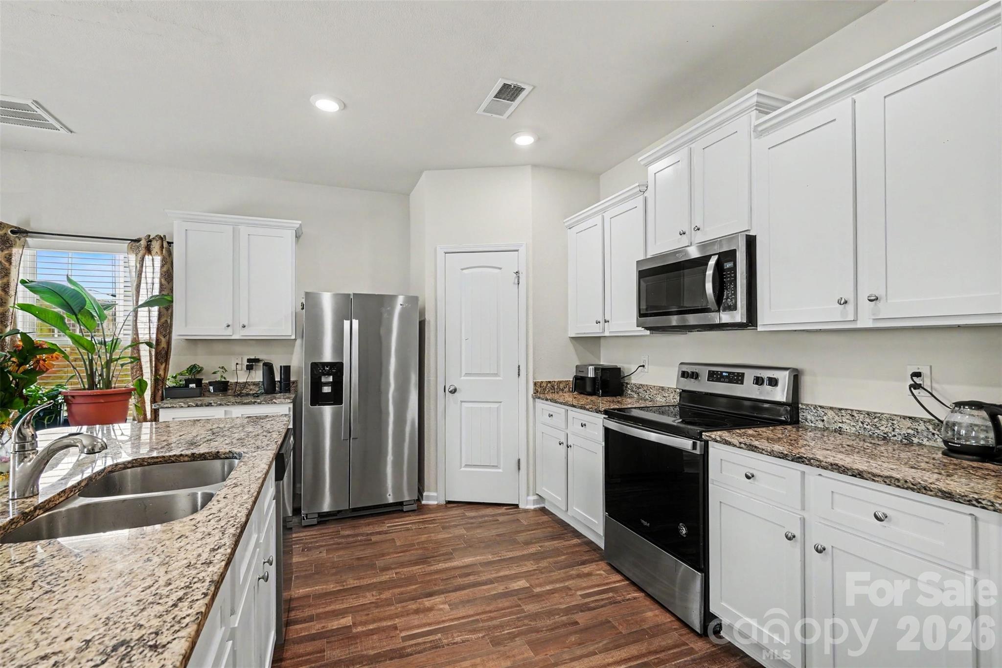 Photo 9 of 1112 Creedmore Court, Charlotte, NC